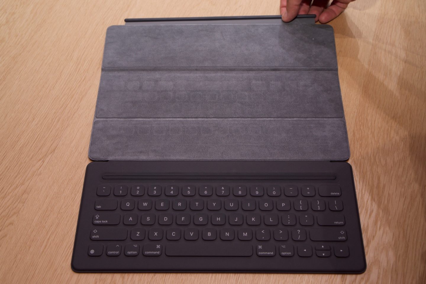 Hands-on with the iPad Pro, its keyboard, and its pencil - Ars Technica