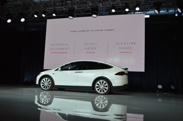 An evening up close with the Tesla Model X - Ars Technica