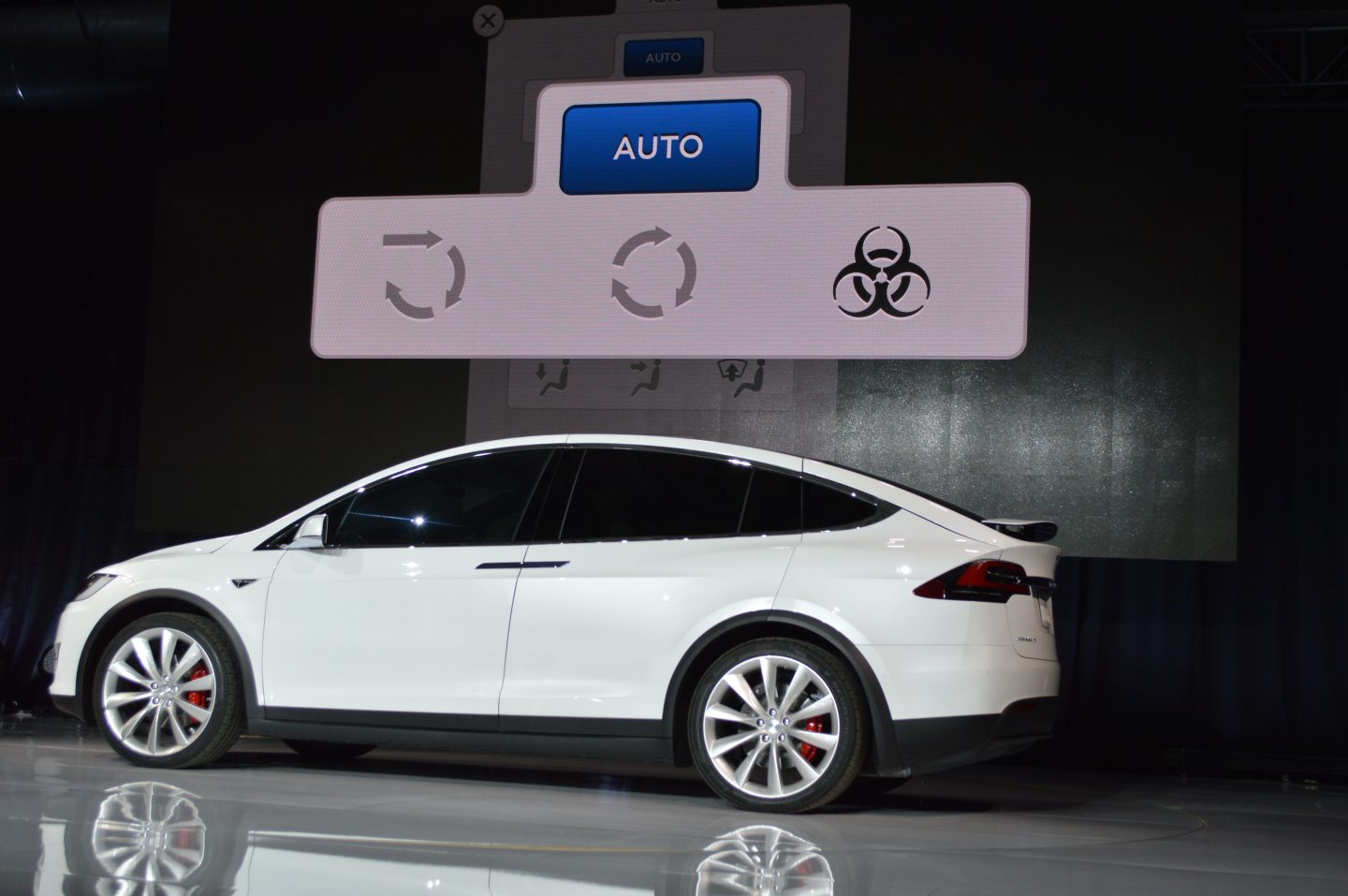 An evening up close with the Tesla Model X - Ars Technica