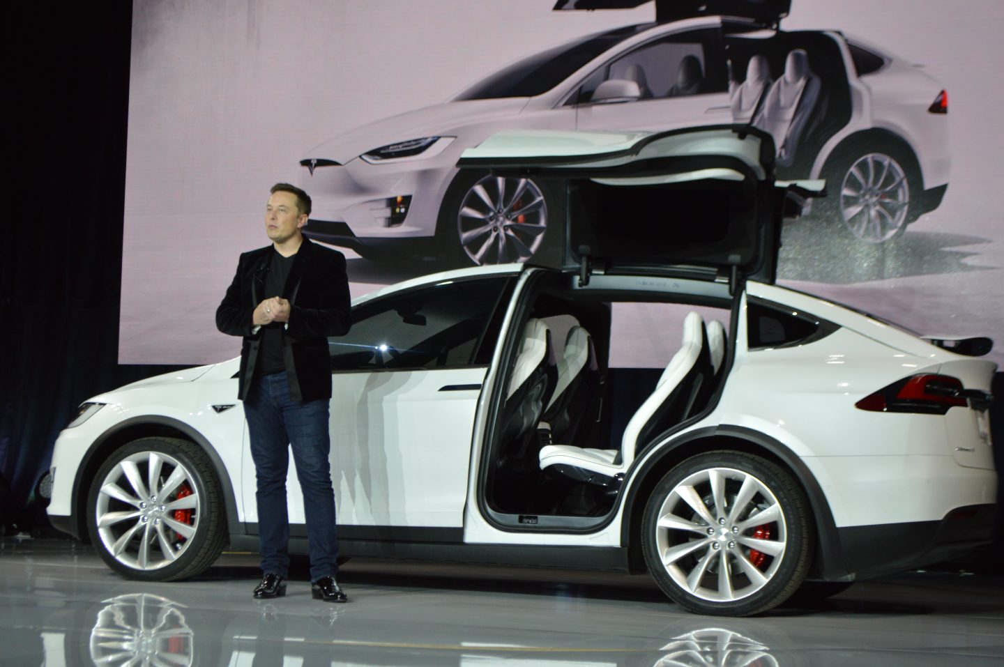 An evening up close with the Tesla Model X - Ars Technica