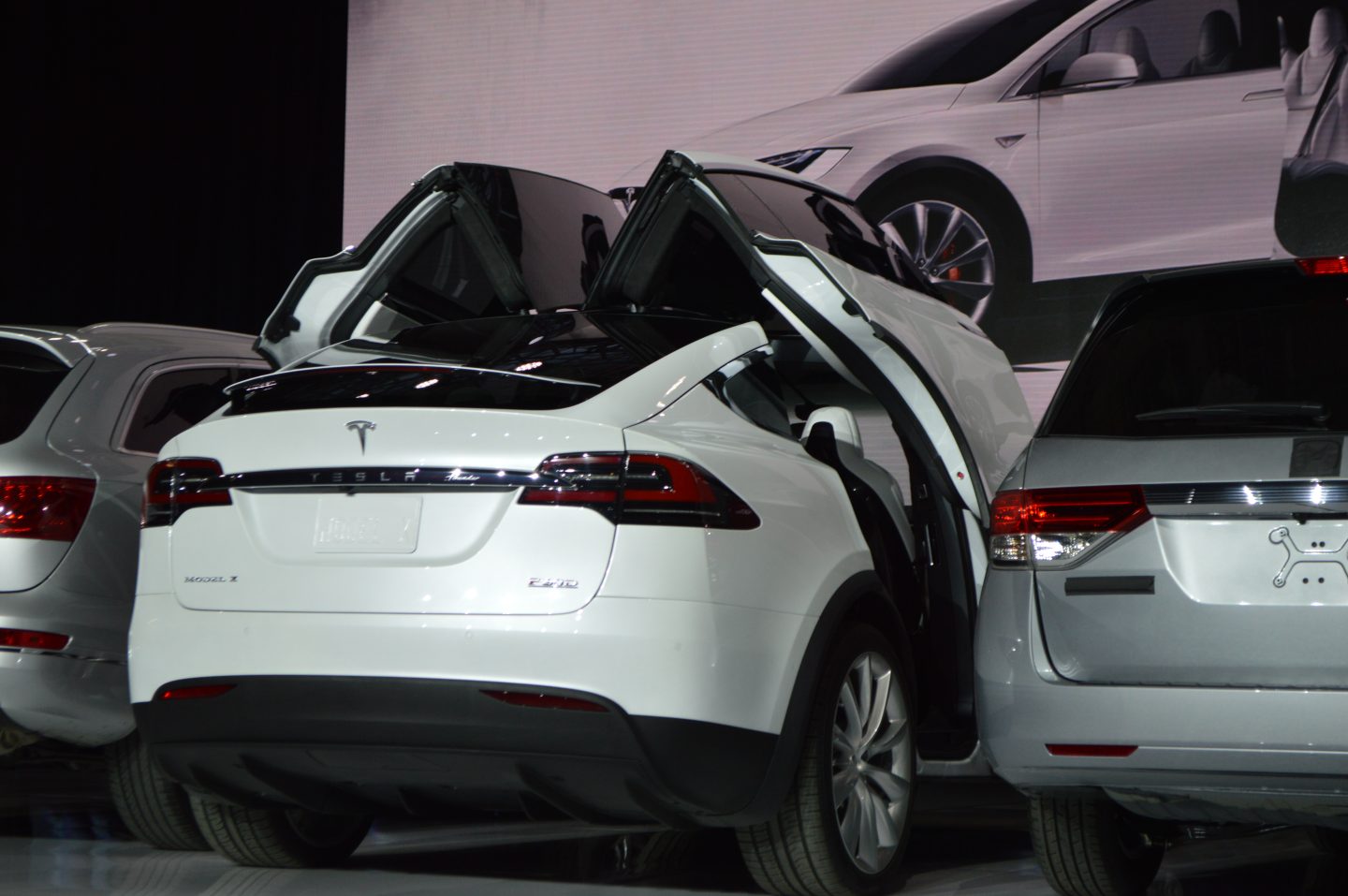 An evening up close with the Tesla Model X - Ars Technica