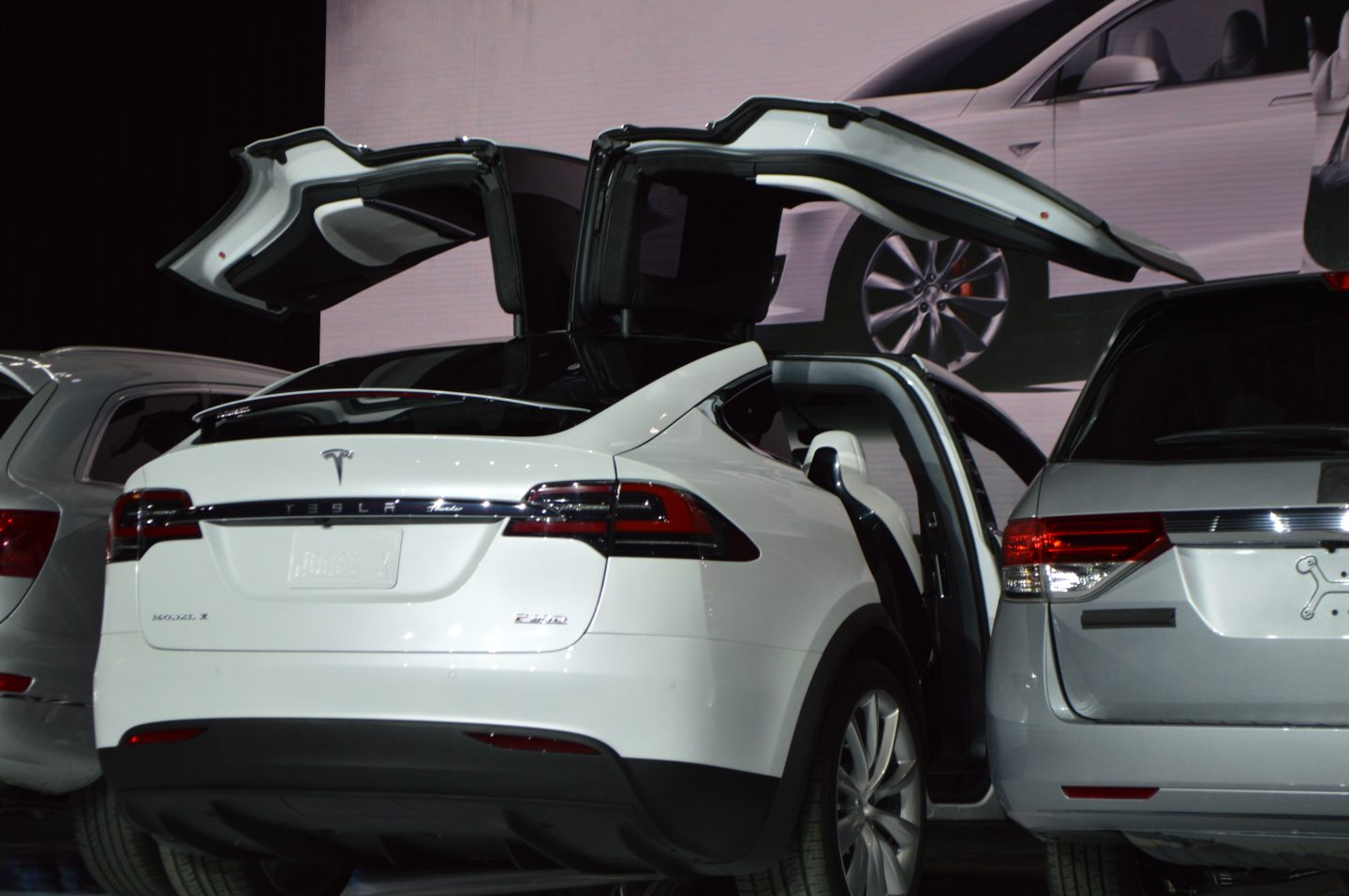 An evening up close with the Tesla Model X - Ars Technica