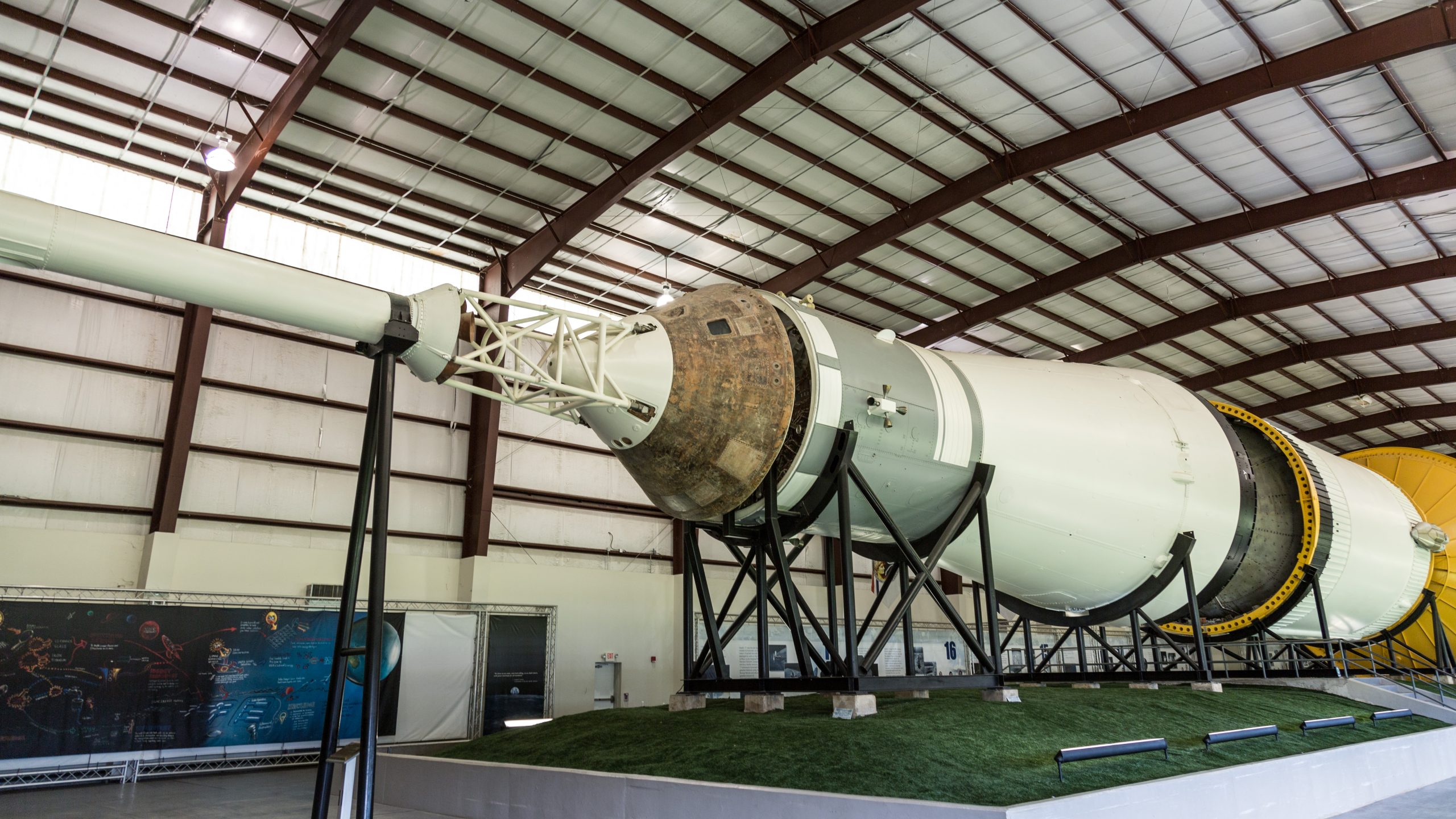Exploring NASA’s Johnson Space Center with the cast of The Martian ...