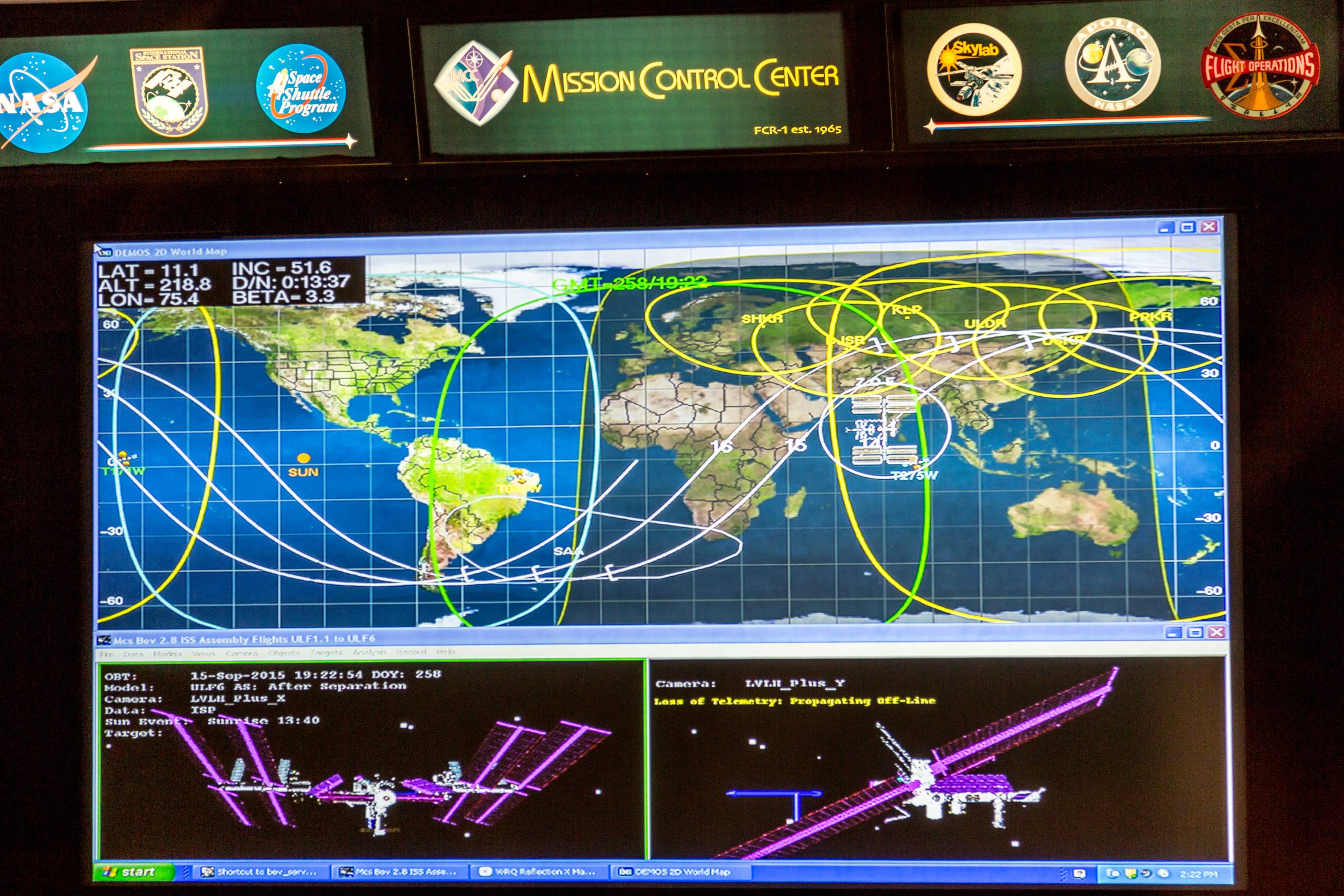 Exploring NASA’s Johnson Space Center with the cast of The Martian ...