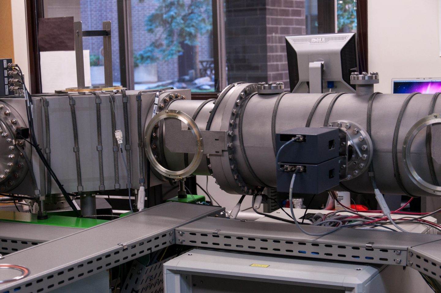 The particle accelerator that can draw data out of specks of comet dust ...