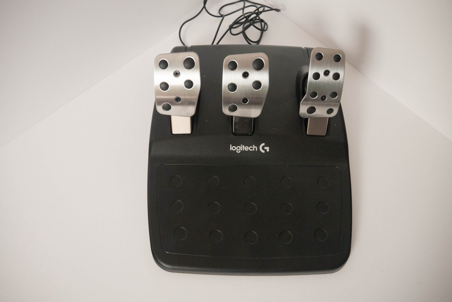 Getting to grips with the latest Xbox One steering wheels - Ars Technica