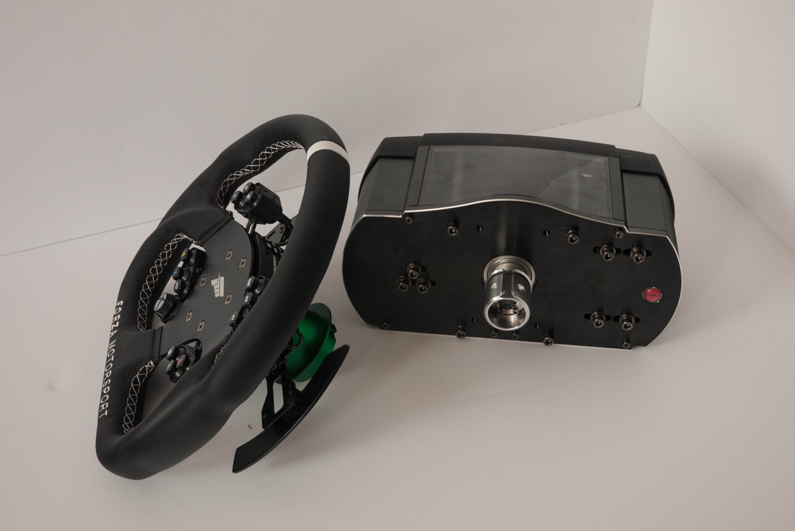 Getting to grips with the latest Xbox One steering wheels - Ars Technica