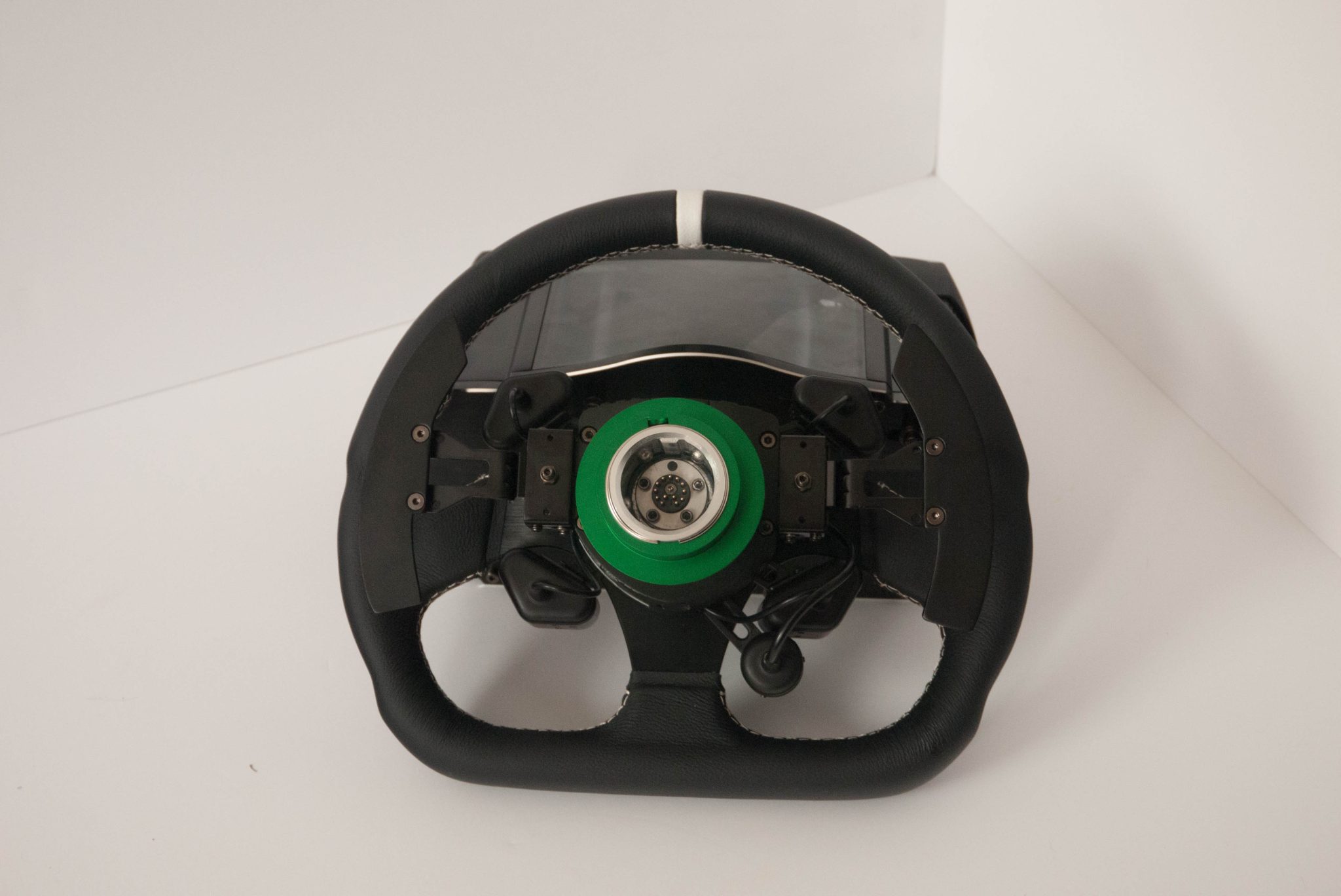 Getting to grips with the latest Xbox One steering wheels - Ars Technica