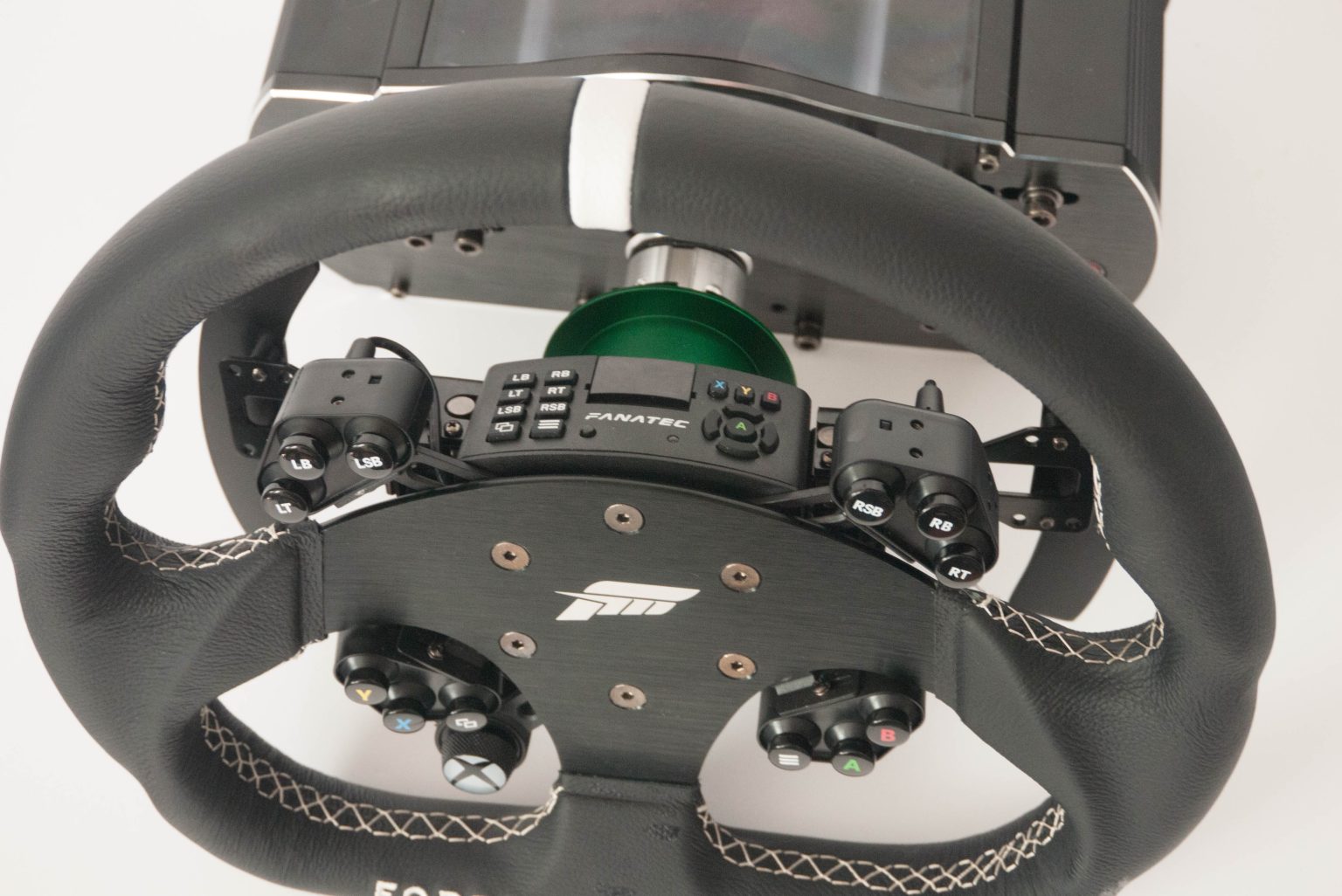 Getting to grips with the latest Xbox One steering wheels - Ars Technica