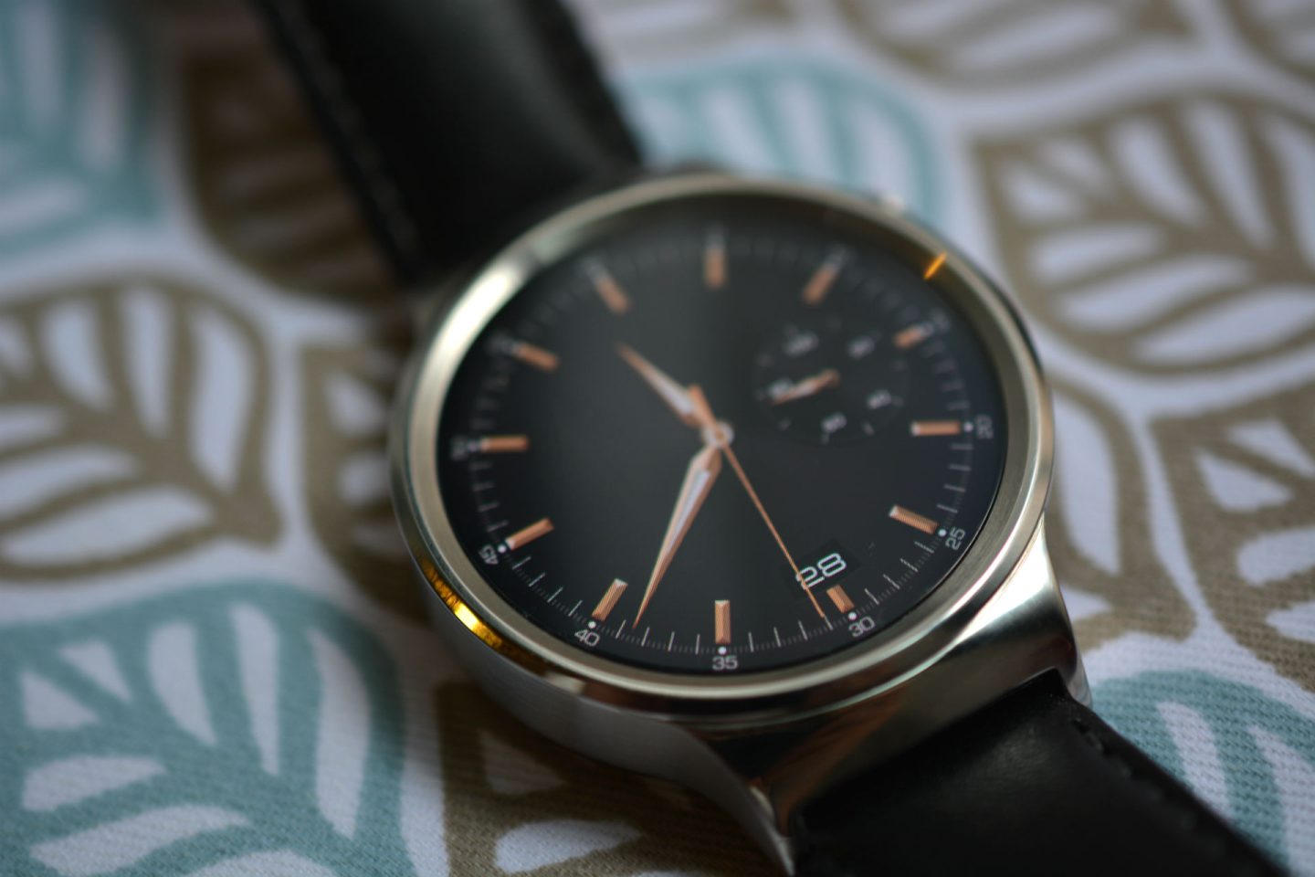 Huawei’s first Android Wear watch is a beautiful yet basic timepiece ...