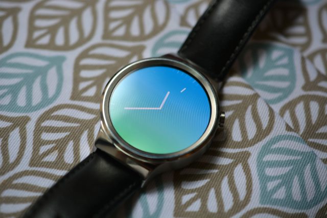Huawei’s first Android Wear watch is a beautiful yet basic timepiece ...