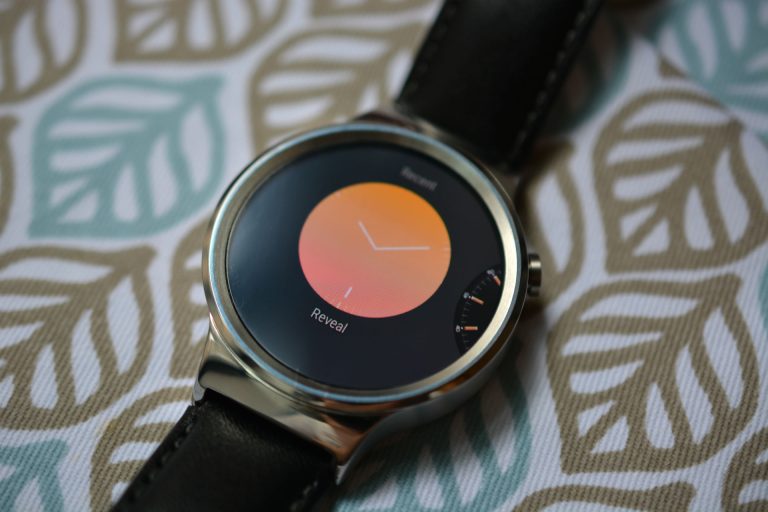 Huawei’s first Android Wear watch is a beautiful yet basic timepiece ...