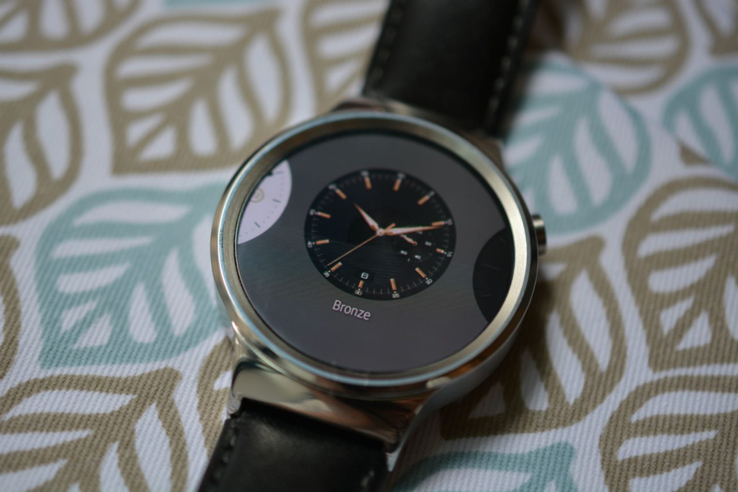Huawei’s first Android Wear watch is a beautiful yet basic timepiece ...