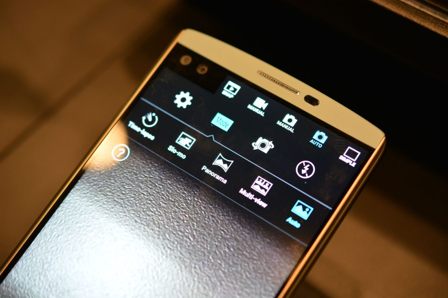 Hands-on with LG’s dual-screen V10 smartphone and LTE Watch Urbane ...
