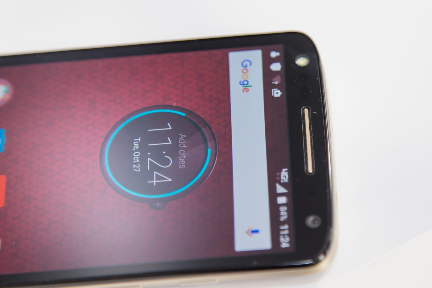 Hands-on with Verizon’s Droid Turbo 2 and its plastic “shatterproof ...