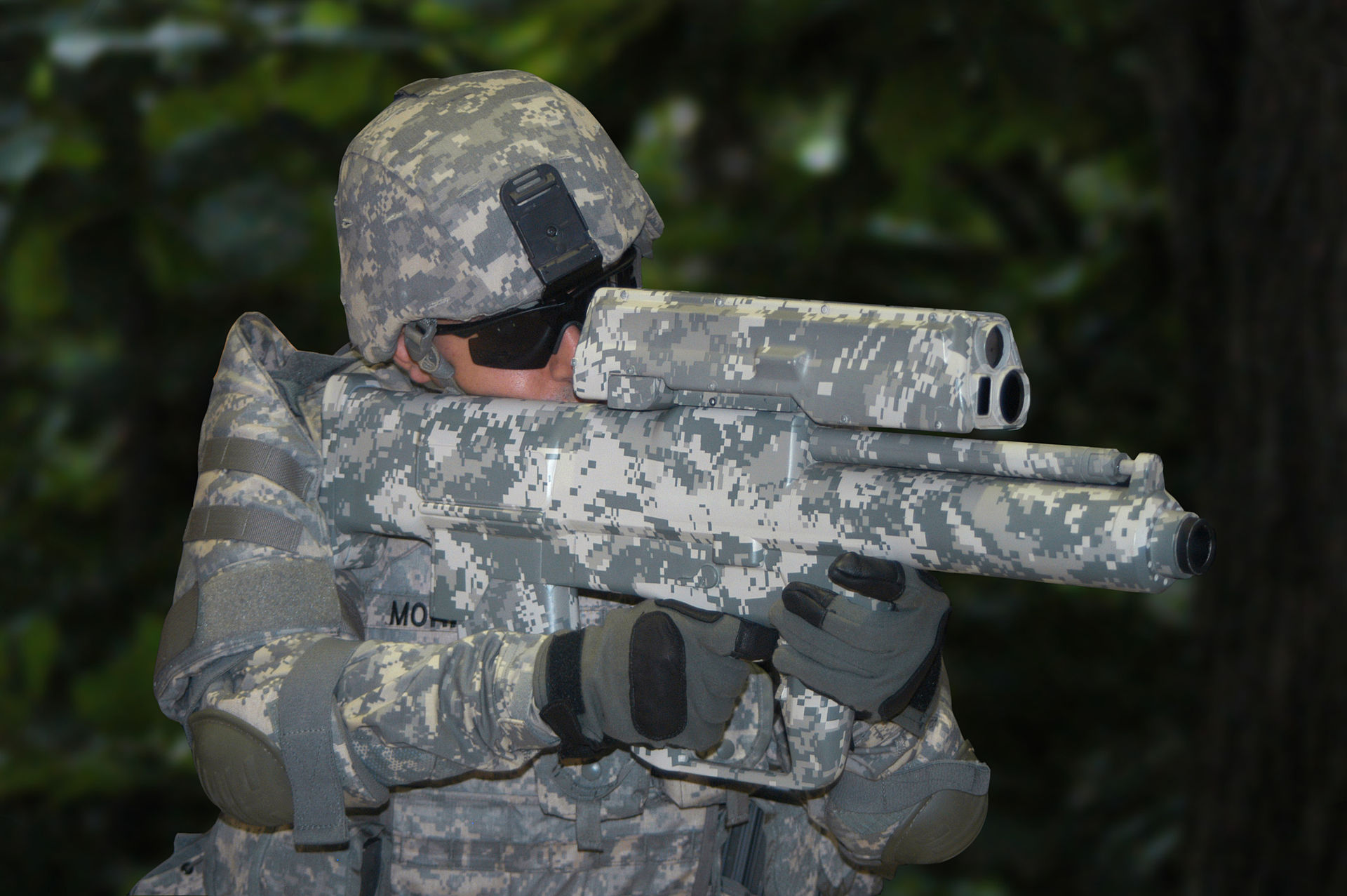 Army’s first shoulder-fired “smart weapon” close to final test - Ars ...