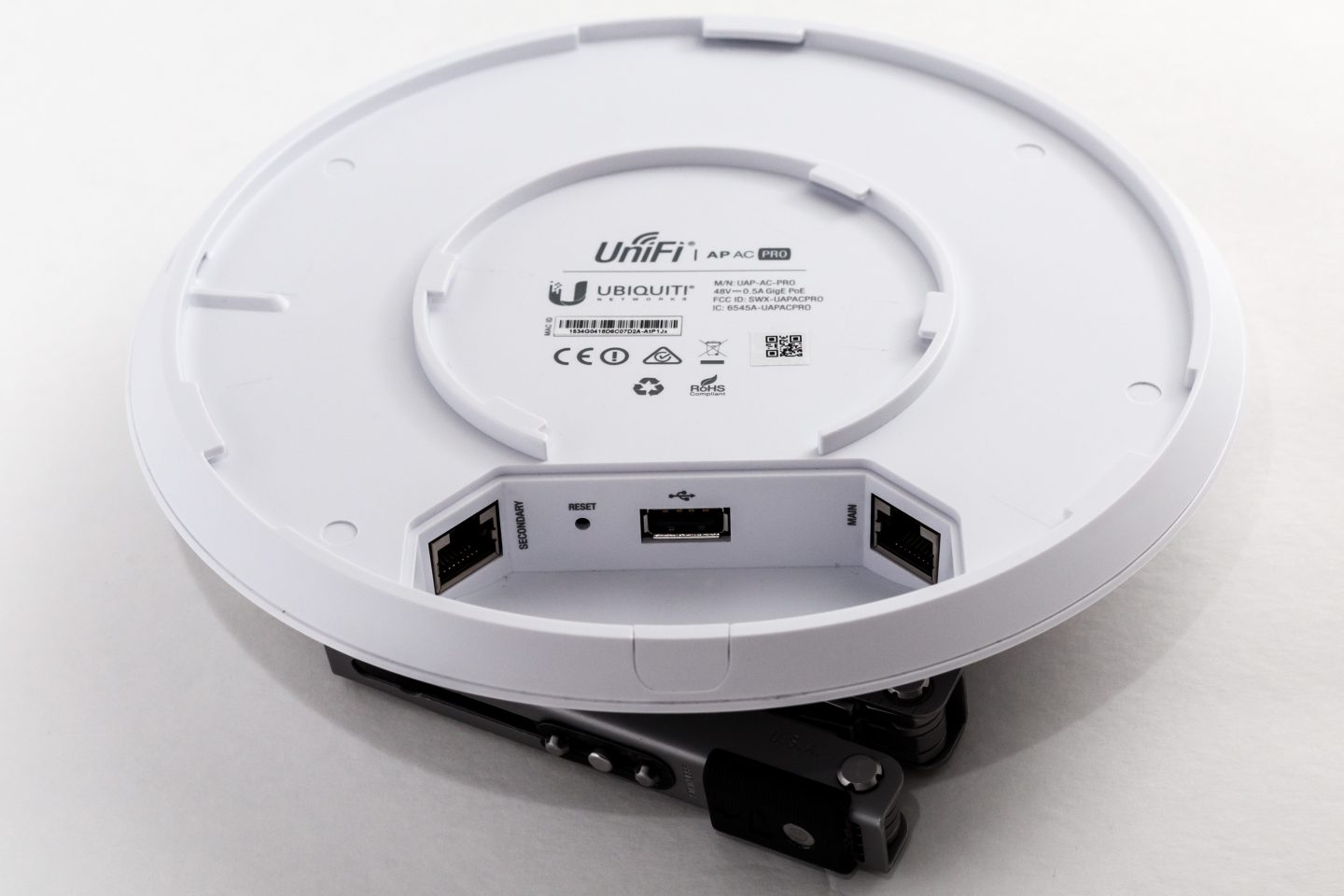 Review: Ubiquiti UniFi made me realize how terrible consumer Wi-Fi gear ...