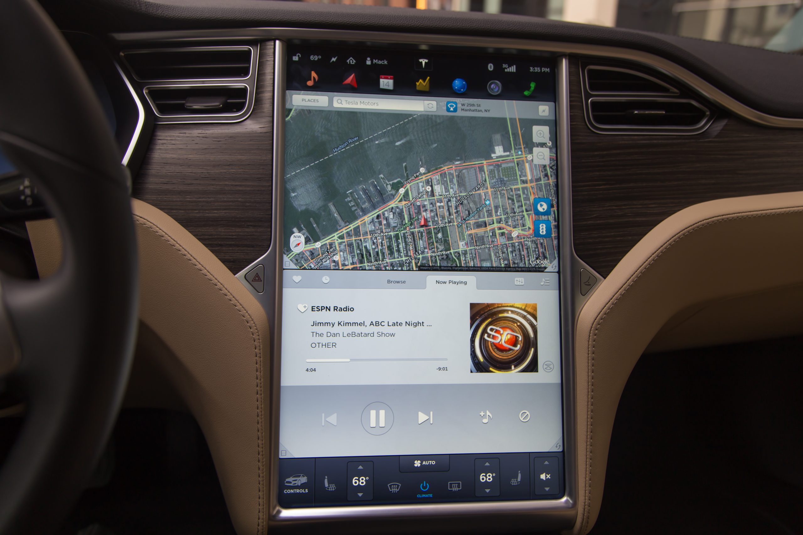 Driving (or kind of not driving) a Tesla Model S with Autopilot - Ars ...