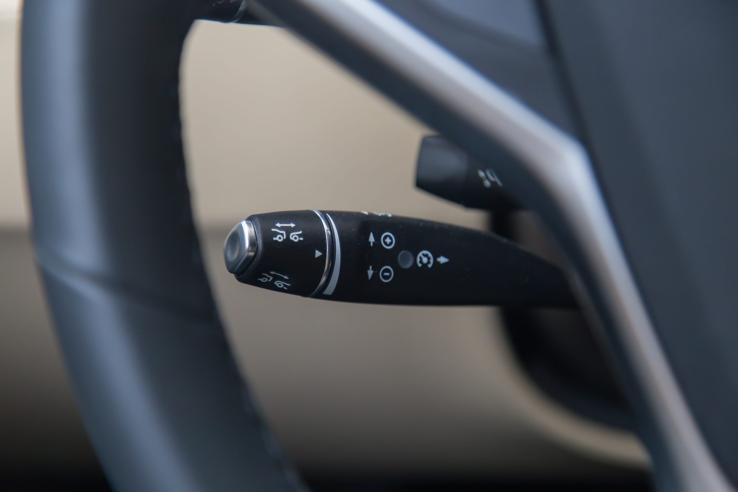 Driving (or kind of not driving) a Tesla Model S with Autopilot - Ars ...