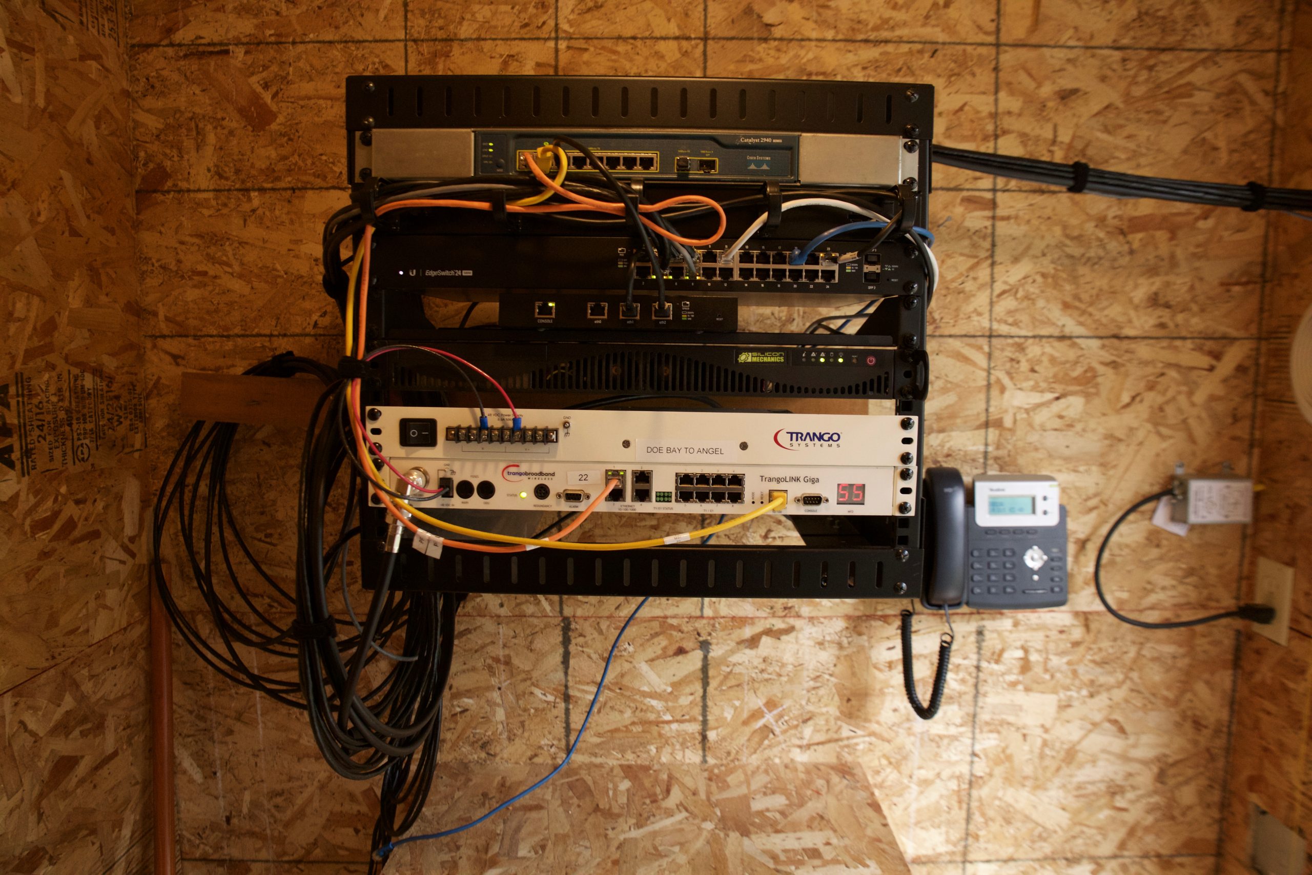 How a group of neighbors created their own Internet service - Ars Technica