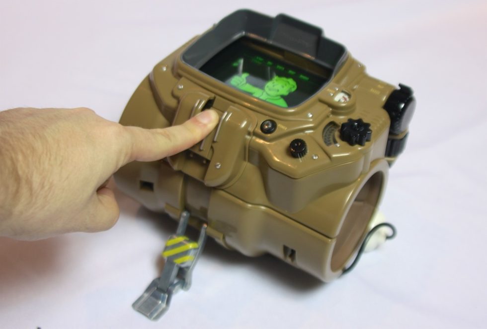 Unboxing our very own, limited-edition Fallout 4 Pip-Boy - Ars Technica