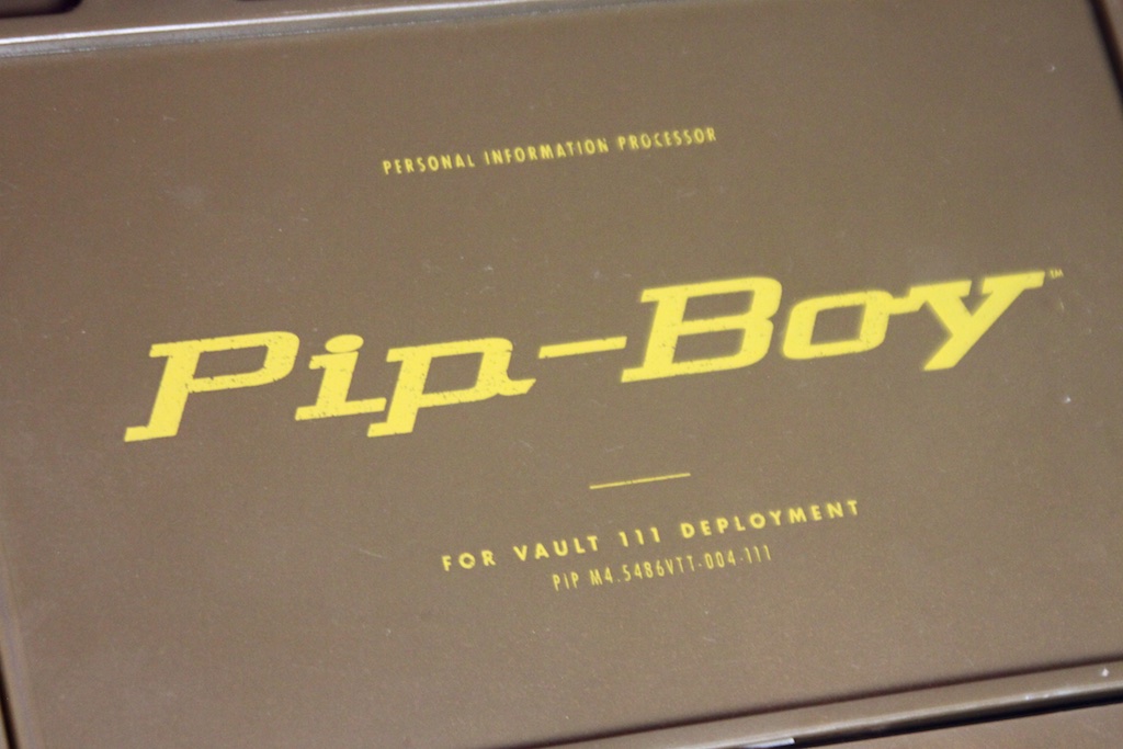 Unboxing our very own, limited-edition Fallout 4 Pip-Boy - Ars Technica
