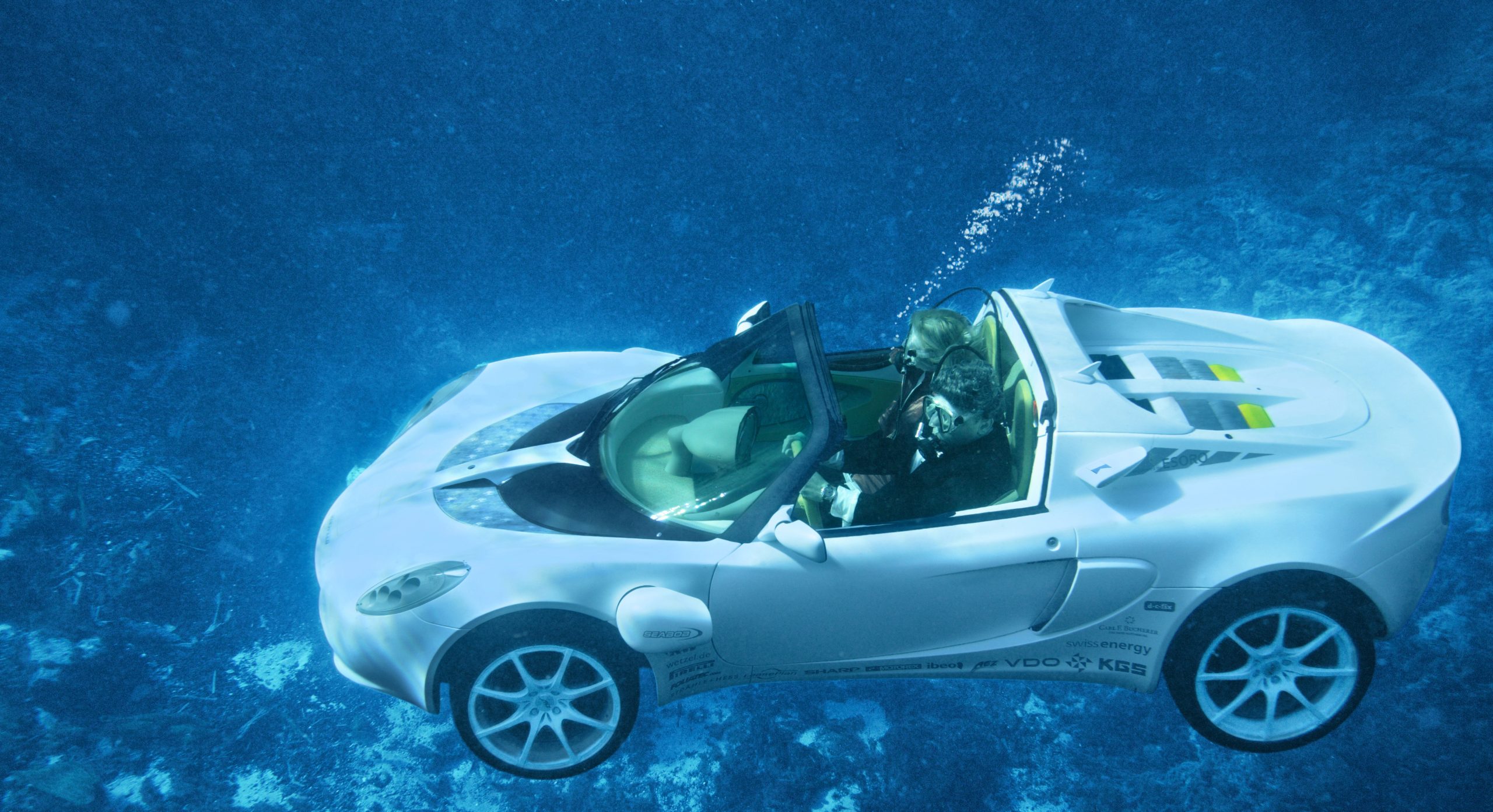 Rinspeed’s Ʃtos: An autonomous hybrid sports car that comes with a ...