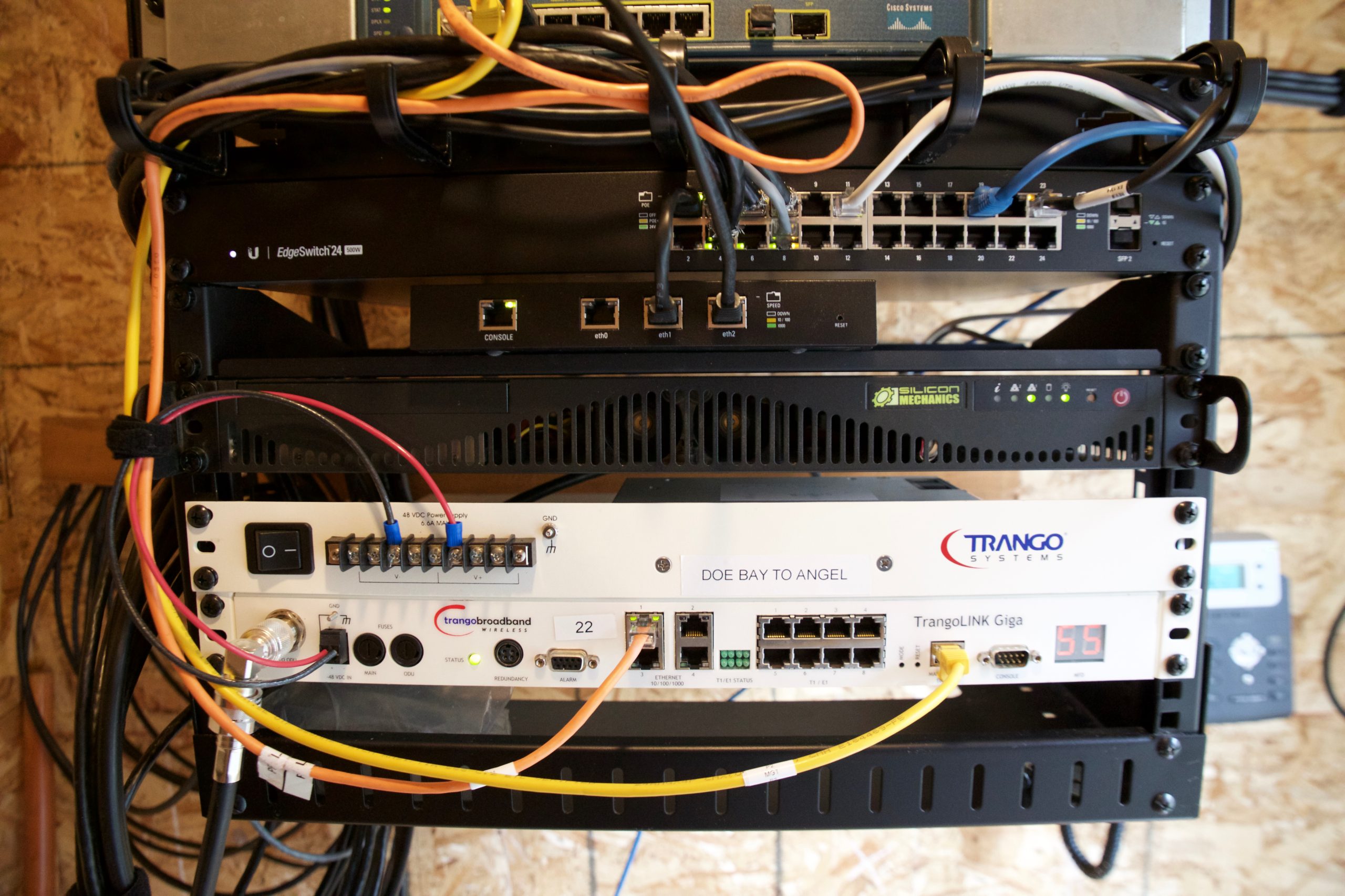 How a group of neighbors created their own Internet service - Ars Technica