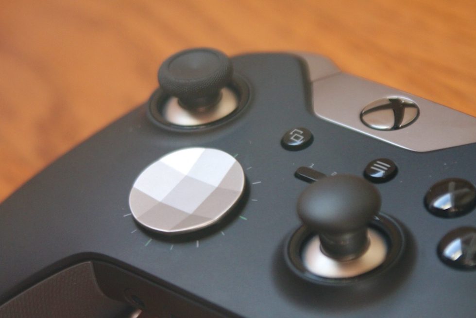 Xbox Elite controller review: Welcome tweaks come at a price - Ars Technica