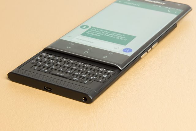 BlackBerry Priv review: Android fixes the OS, but the hardware can’t ...