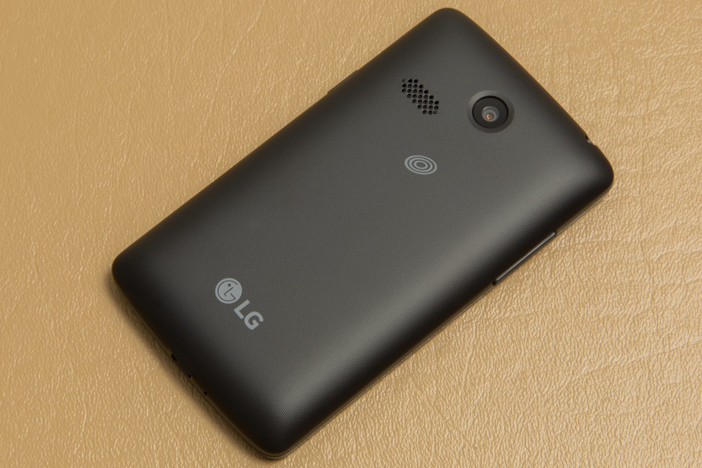 A review of the $10 Walmart phone—better than nothing, but not by much ...