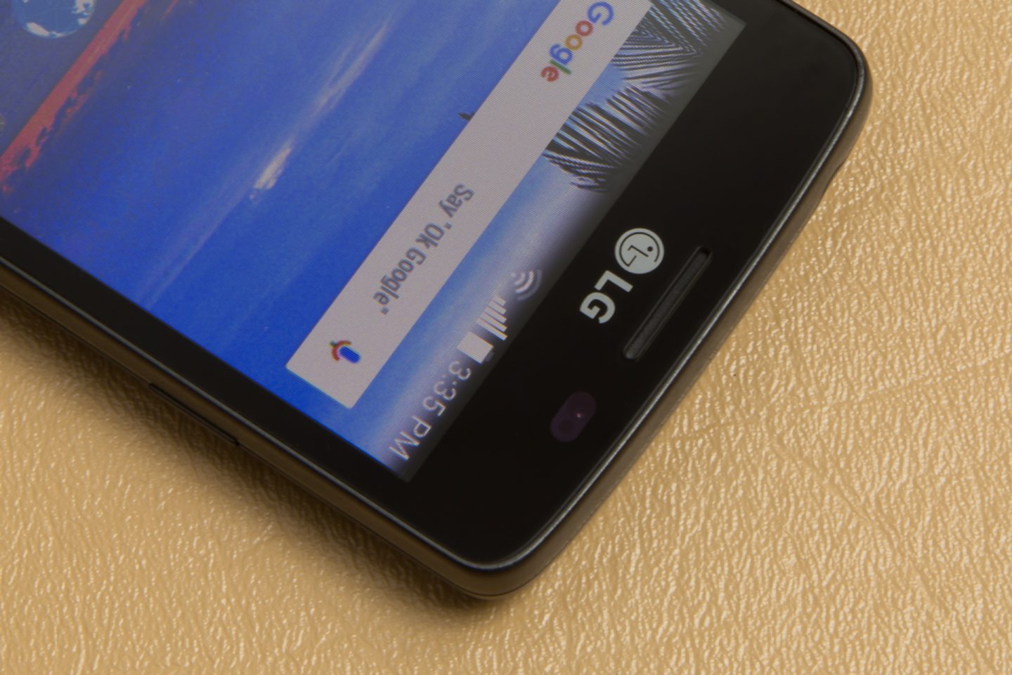 A review of the $10 Walmart phone—better than nothing, but not by much ...