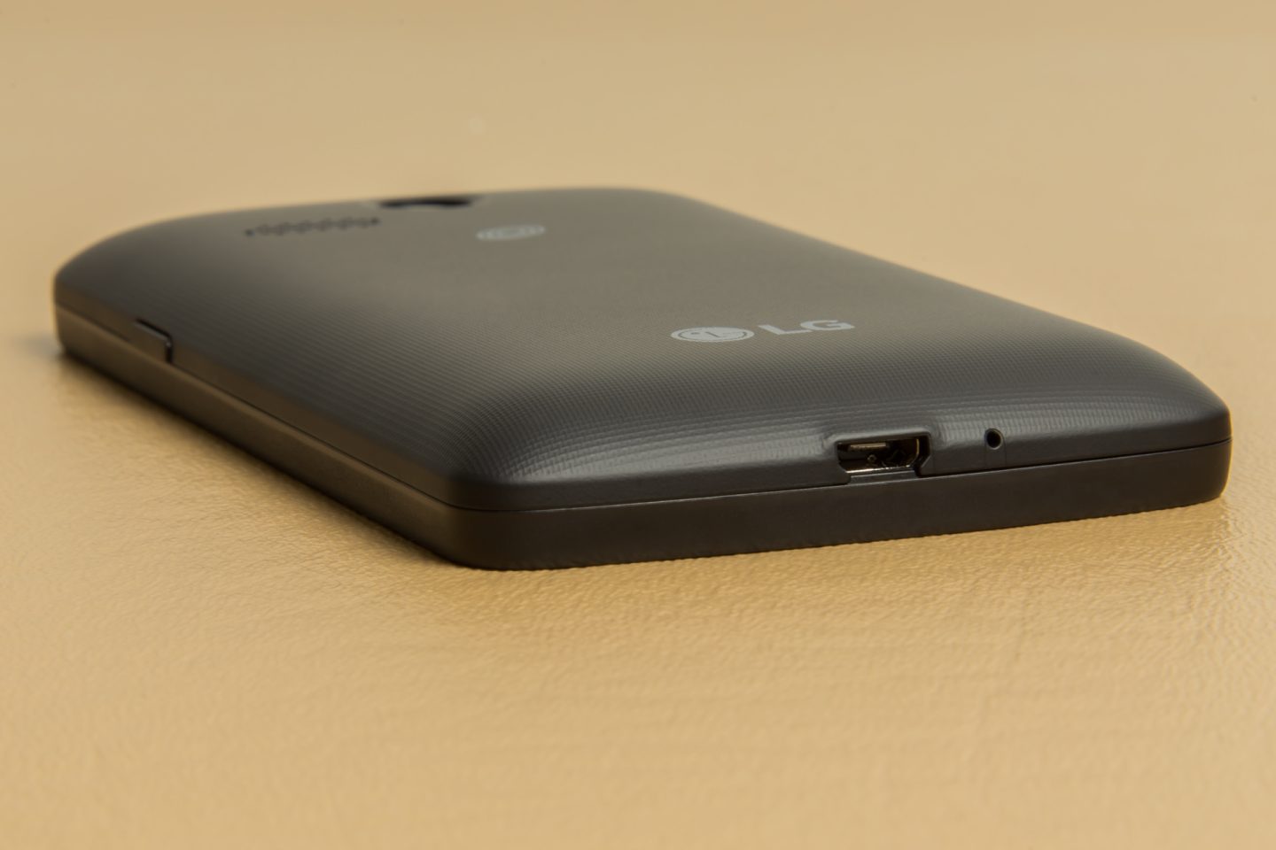 A review of the $10 Walmart phone—better than nothing, but not by much ...