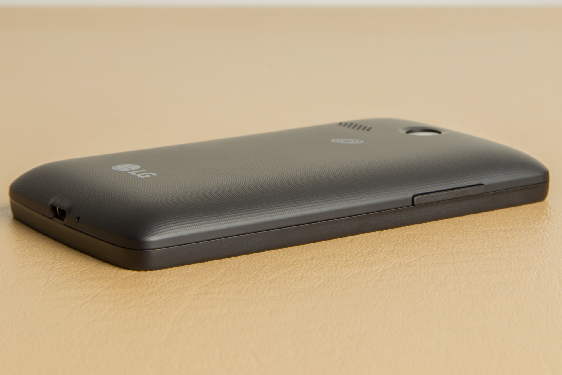 A review of the $10 Walmart phone—better than nothing, but not by much ...