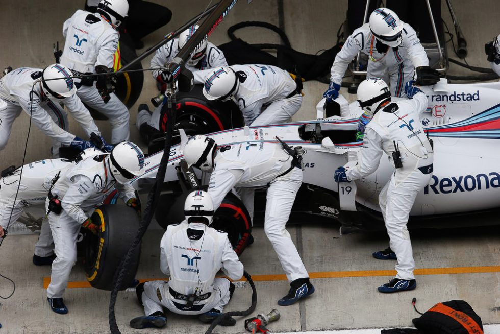 A rare look inside F1’s tech center - Ars Technica