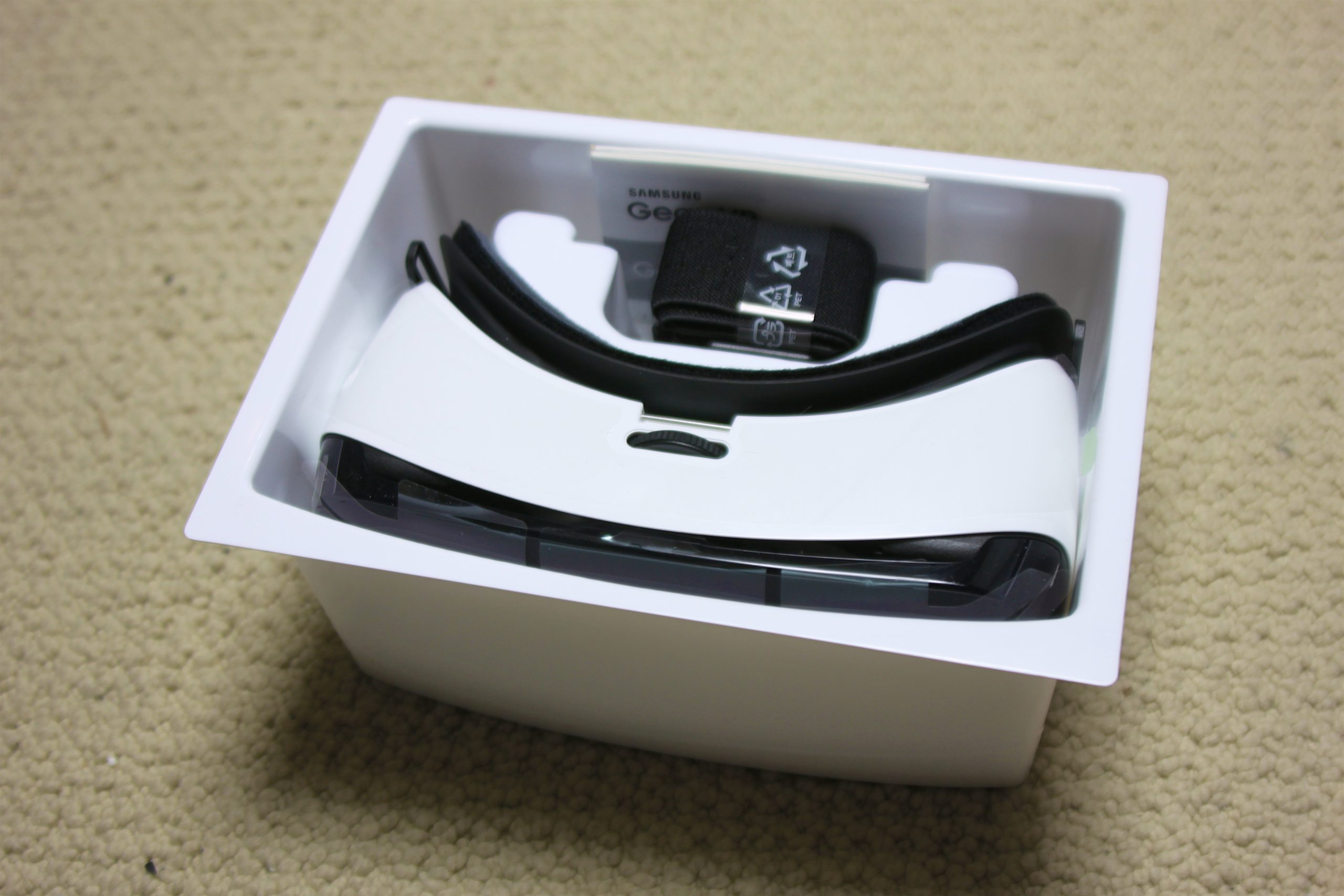 The new Gear VR proves virtual reality is finally consumer-ready - Ars ...