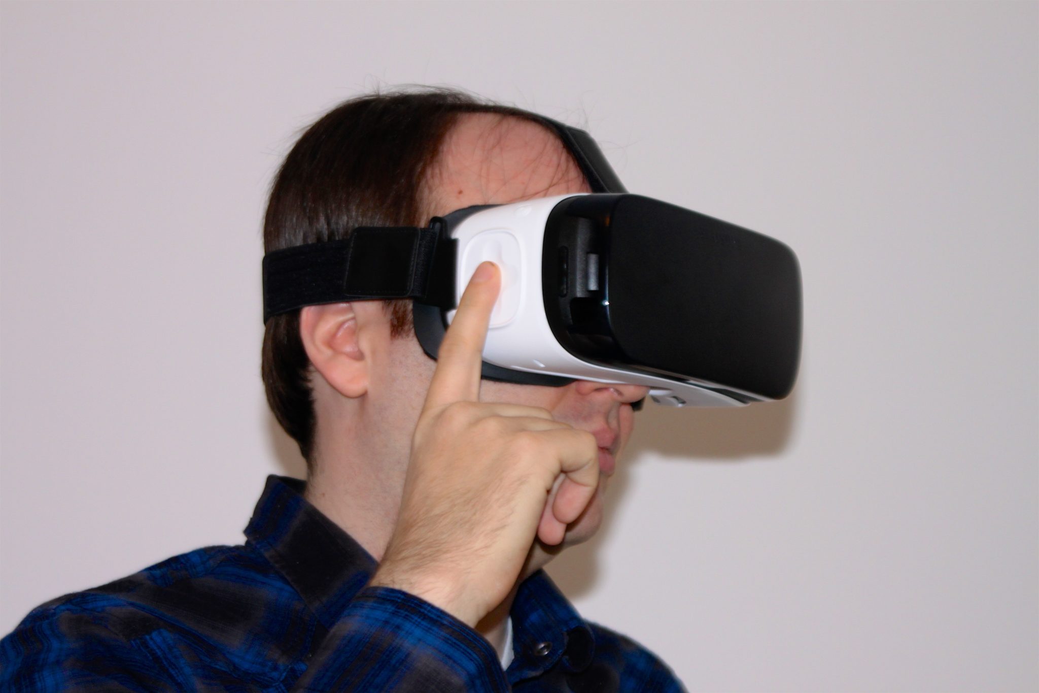 The new Gear VR proves virtual reality is finally consumer-ready - Ars ...