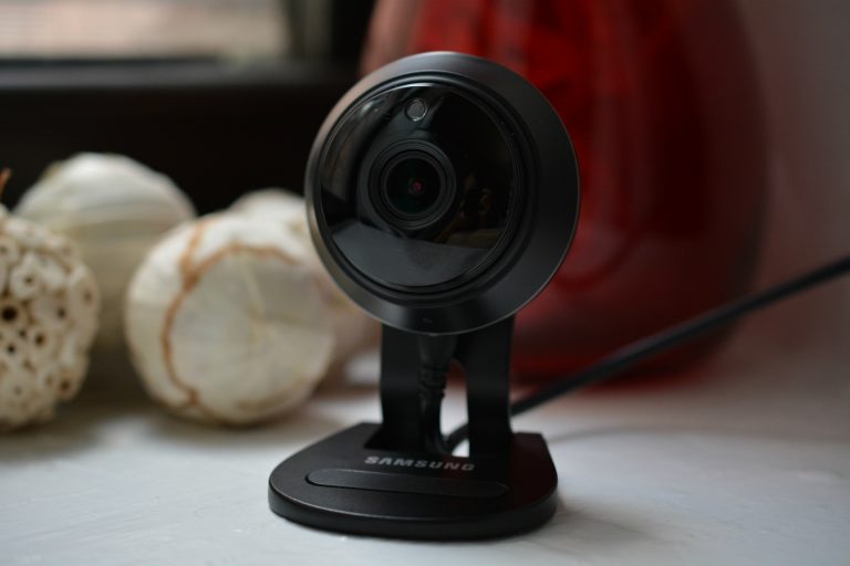 Samsung’s Smartcam HD Plus is like a Nest Cam that’s not shackled to ...