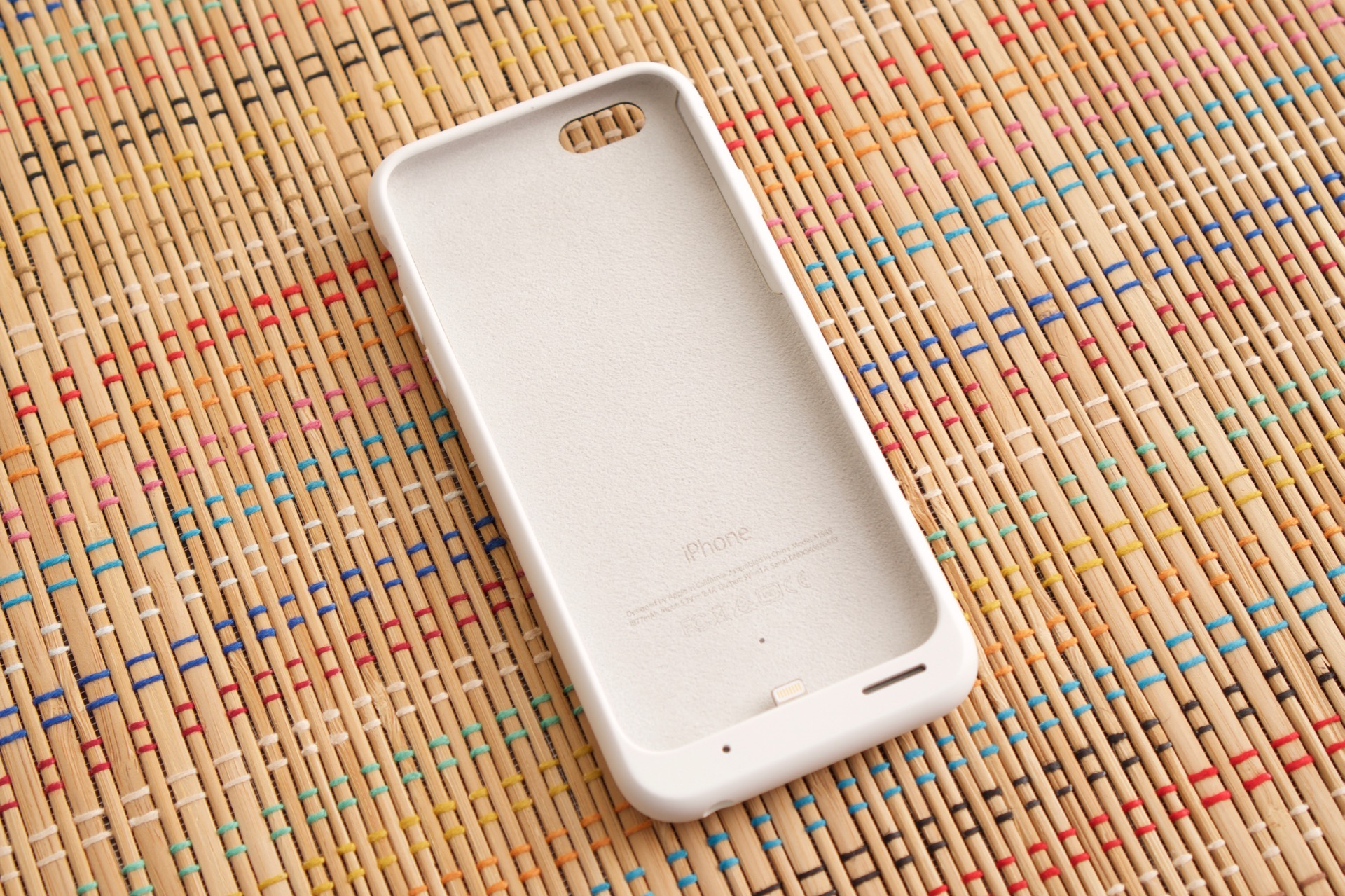 Mini-review: A week with Apple’s lumpy new iPhone battery case - Ars ...