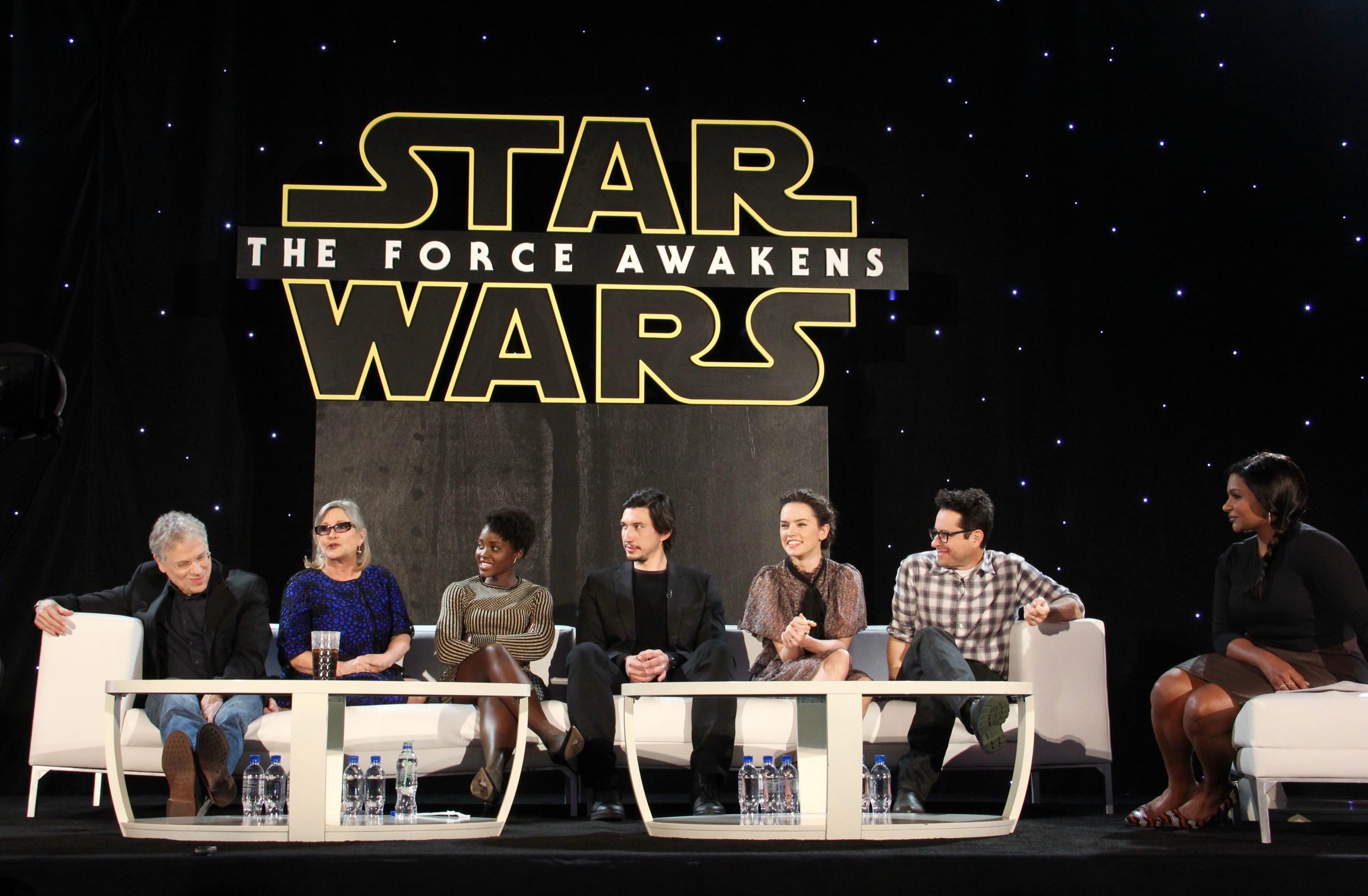 Cast and crew say secrecy behind Star Wars: The Force Awakens is for ...