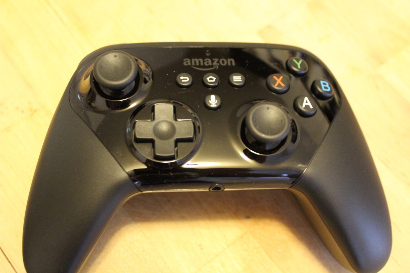 Amazon Fire TV Game Controller (second-gen) review: It can listen, it ...
