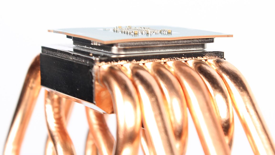 Intel Skylake CPUs bent and broken by some third-party coolers - Ars ...