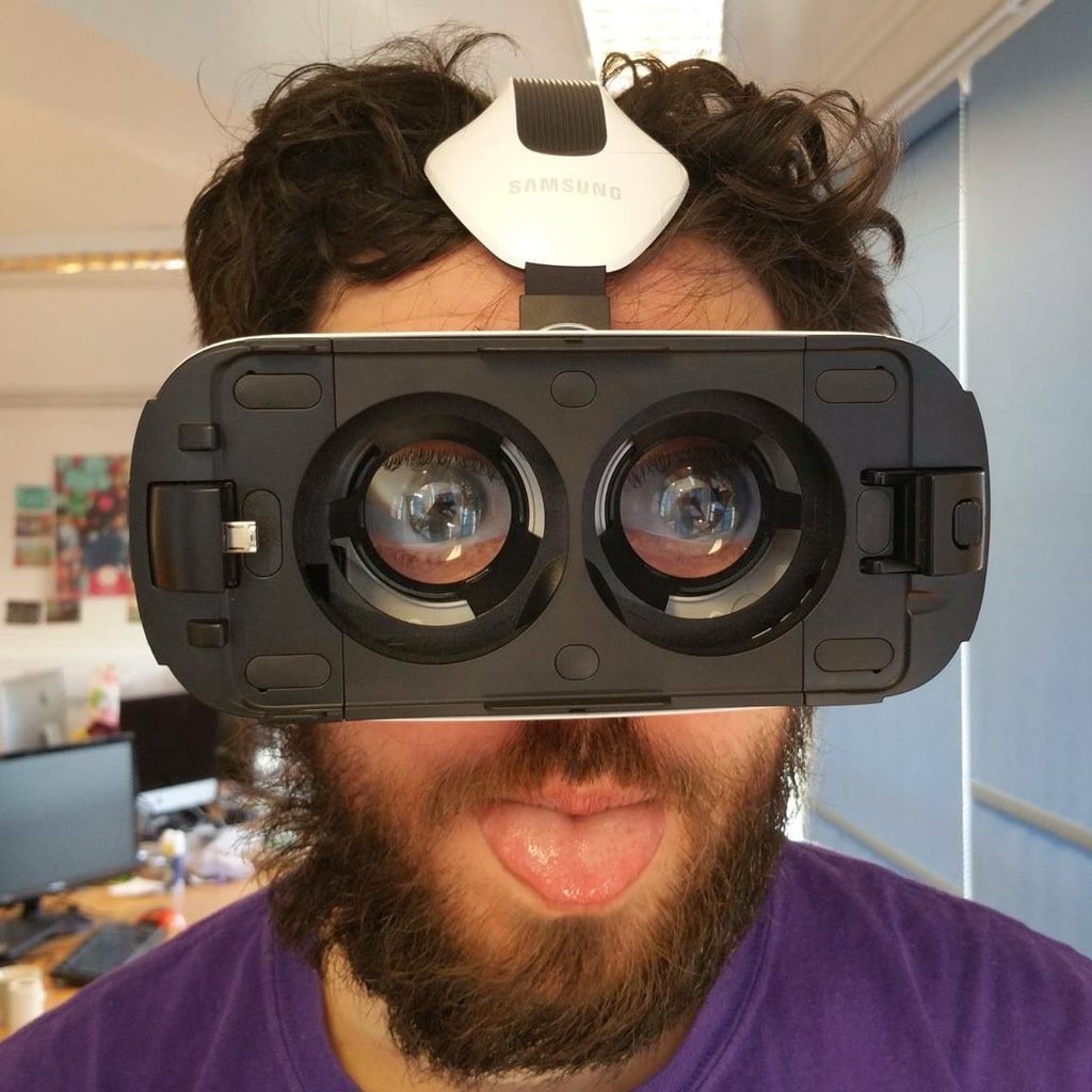 #GearBoggles: The horrifying new face of wearing a VR headset - Ars ...