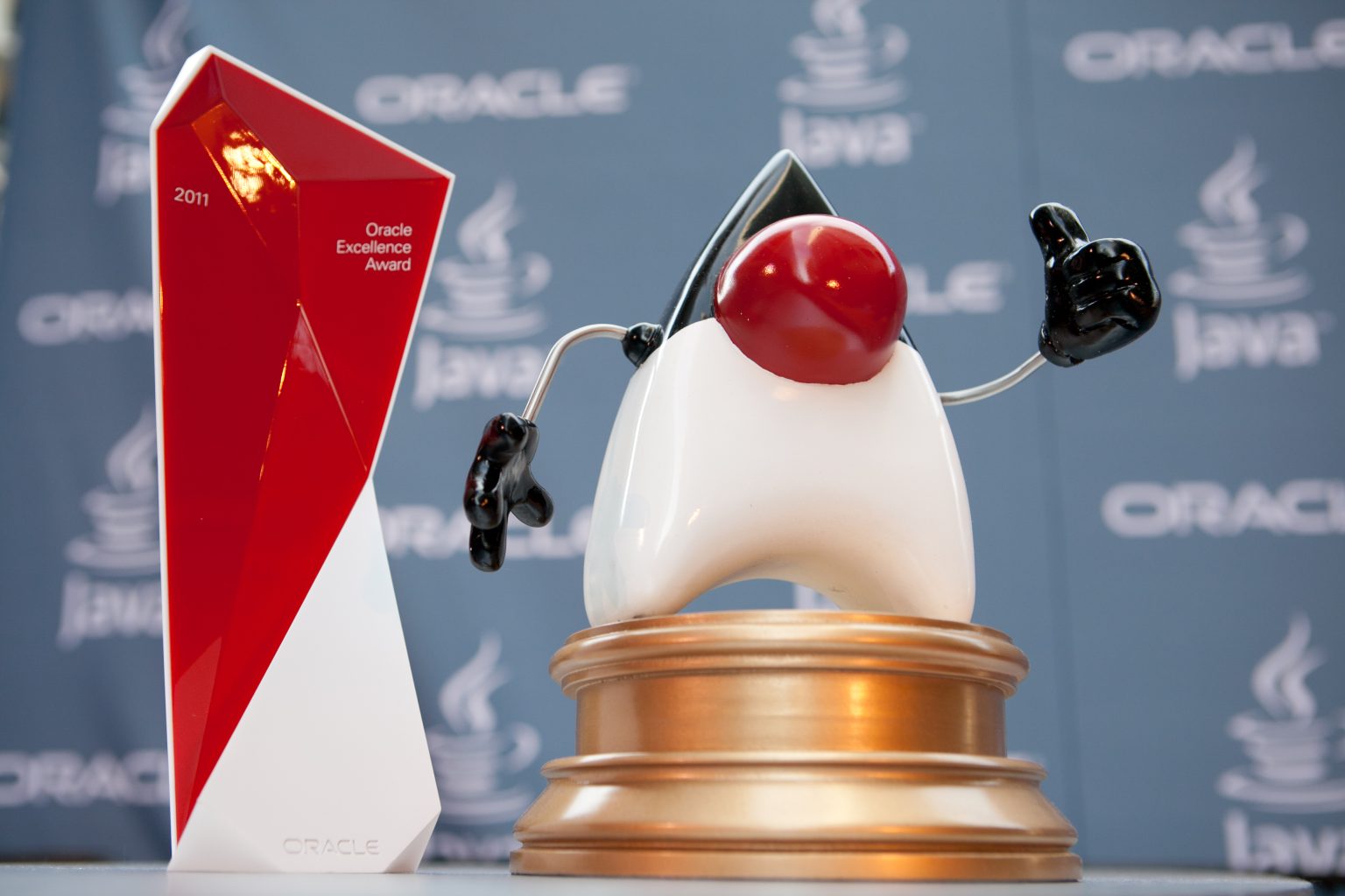 How Oracle’s business as usual is threatening to kill Java - Ars Technica