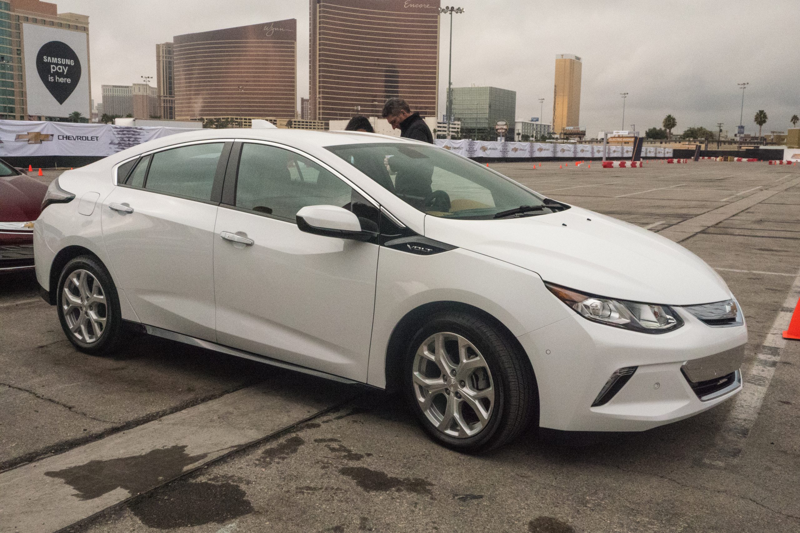 Test-driving the new Chevrolet Volt at CES - Ars Technica