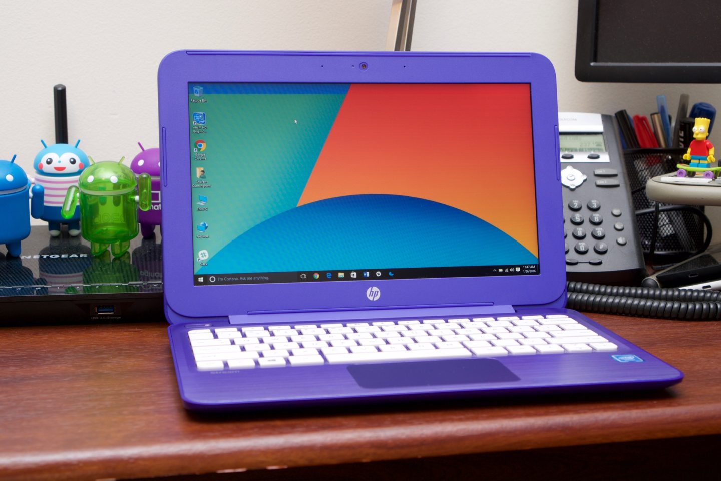 Review: HP improves its $200 laptop a lot, but it’s still a $200 laptop ...