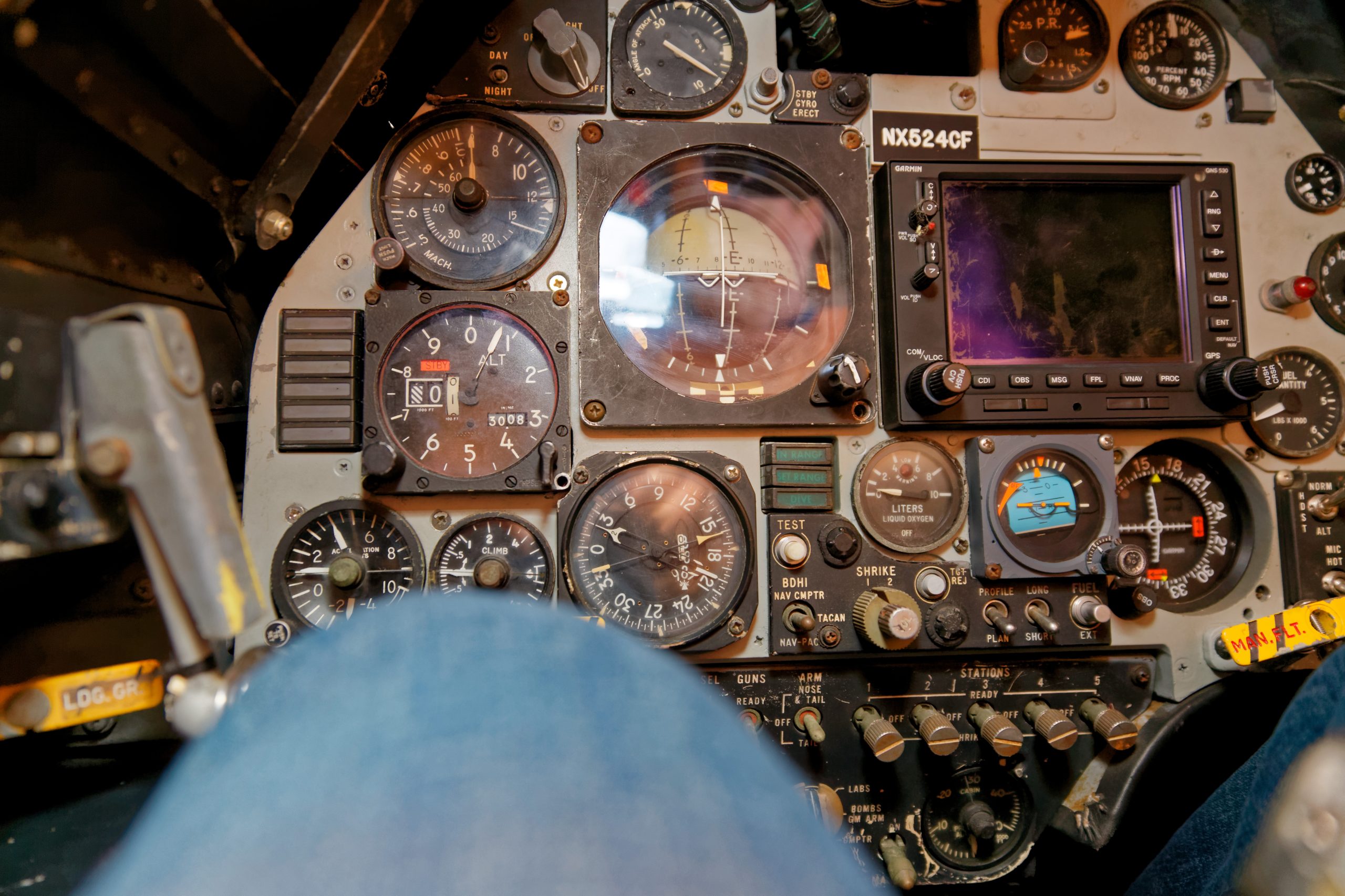 The slowly fading art of flying—and maintaining—Cold War fighter jets ...