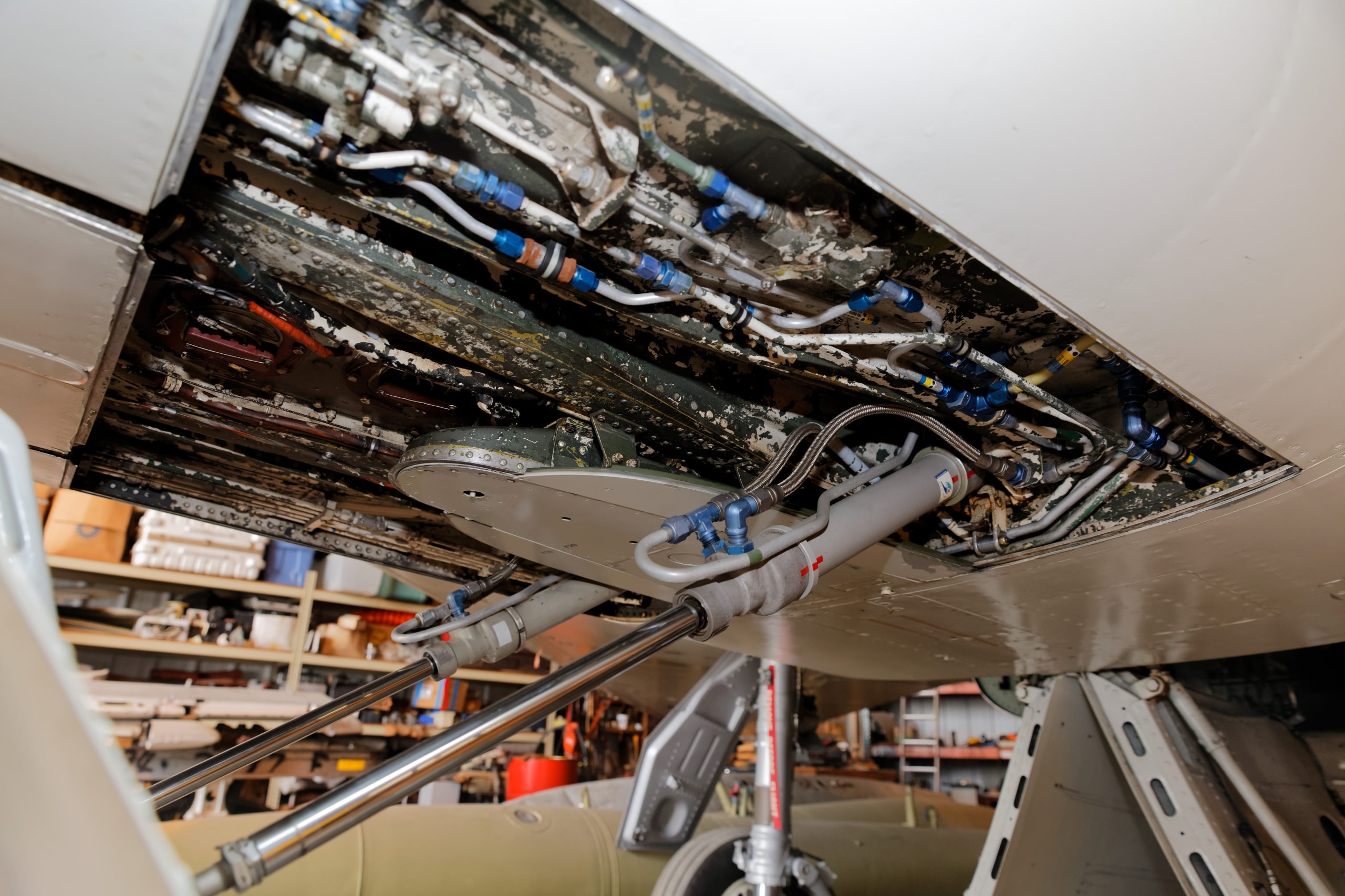 The slowly fading art of flying—and maintaining—Cold War fighter jets ...