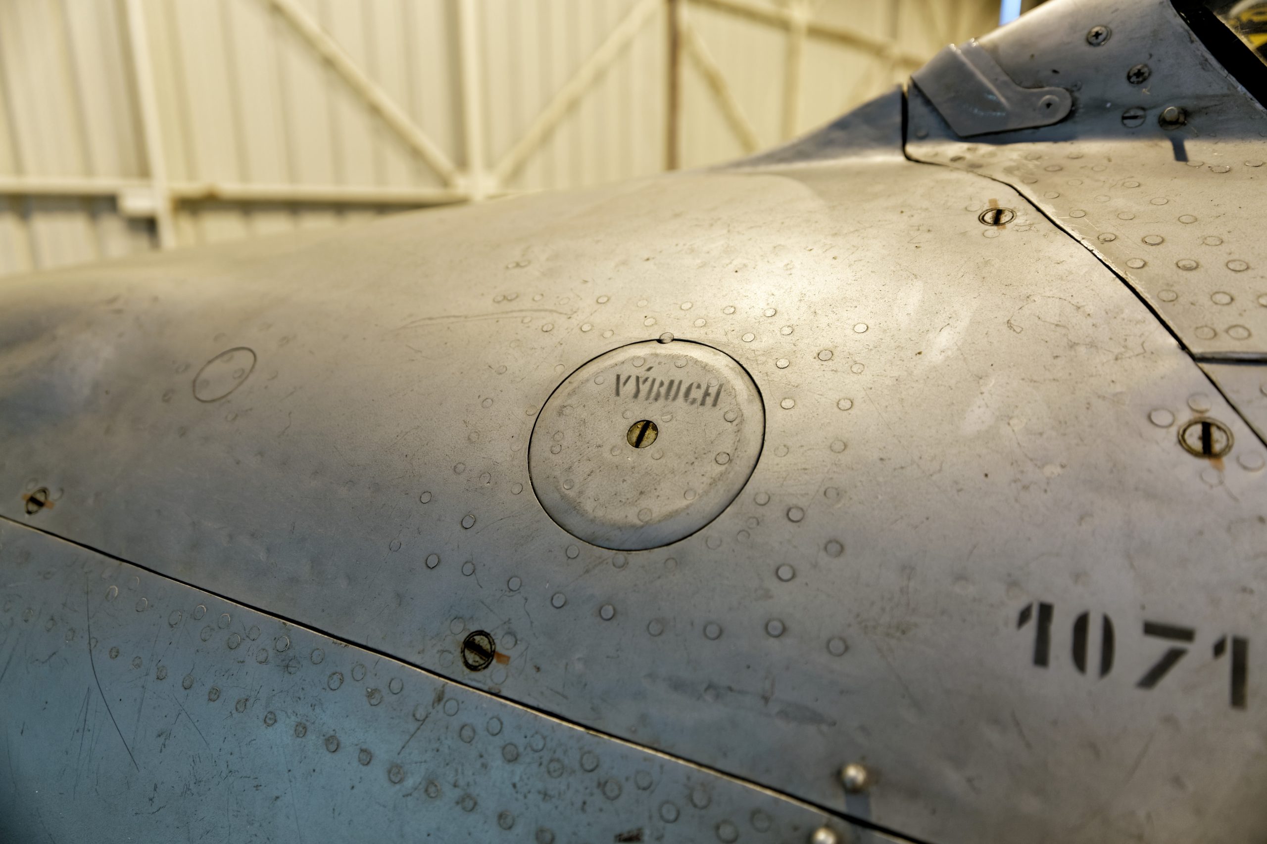 The slowly fading art of flying—and maintaining—Cold War fighter jets ...