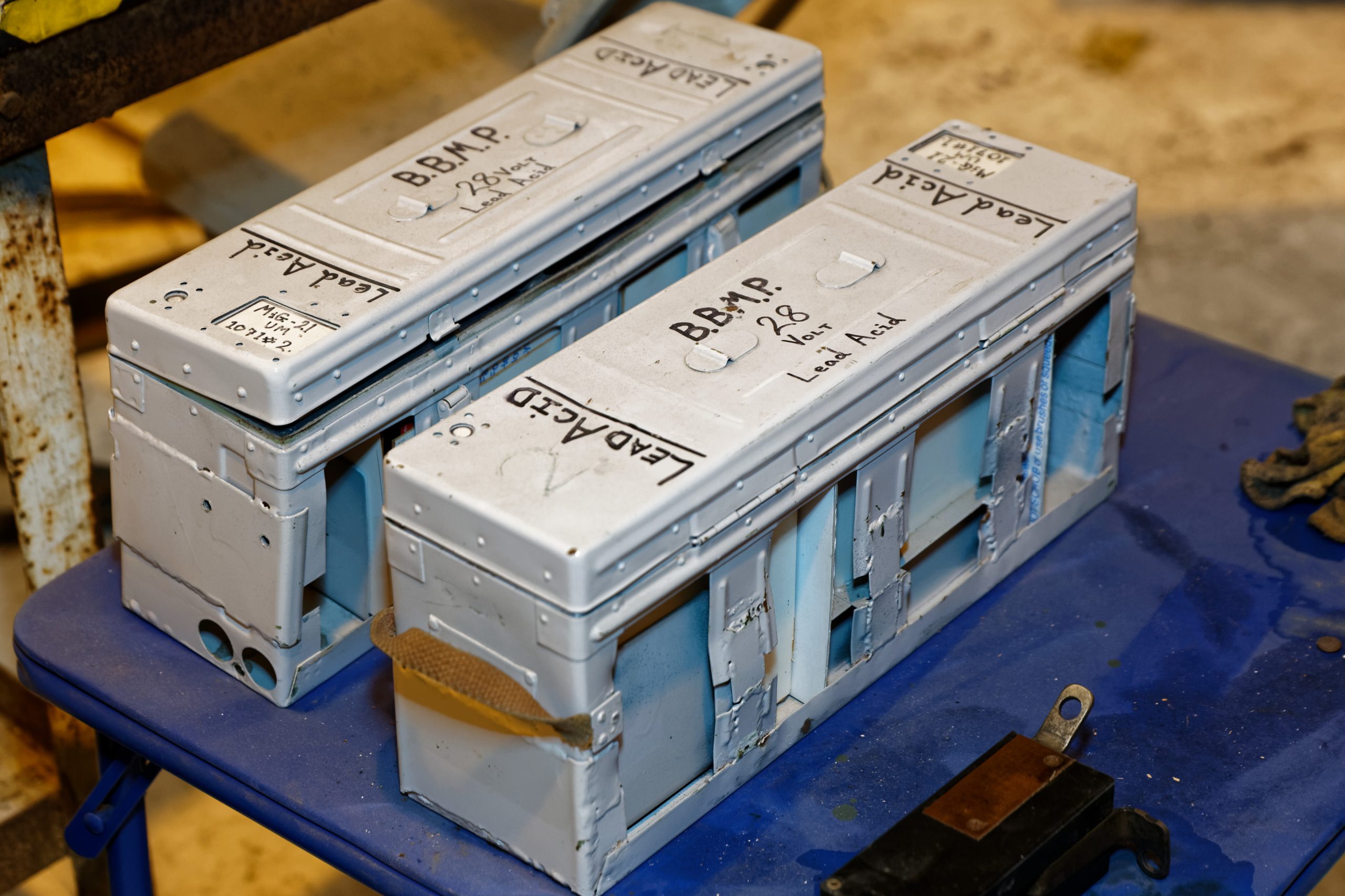 The slowly fading art of flying—and maintaining—Cold War fighter jets ...